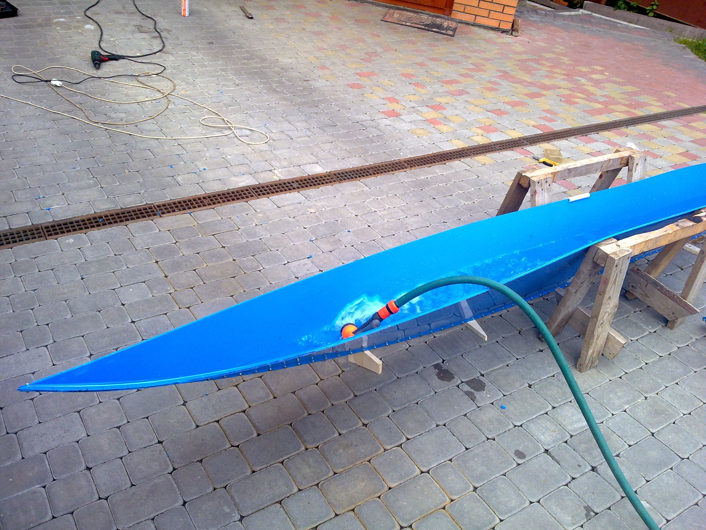 Construction Folding Boats From Polypropylene Sheet : 8 Steps ...