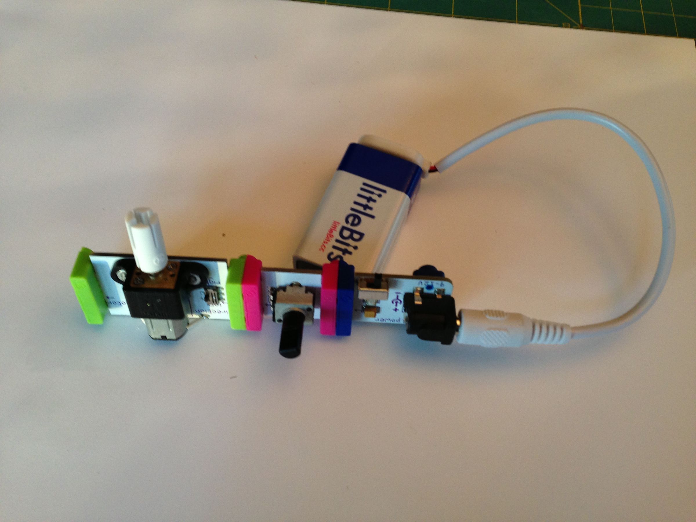 Spinning Blinking Papercraft Tardis : 6 Steps (with Pictures) - Instructables