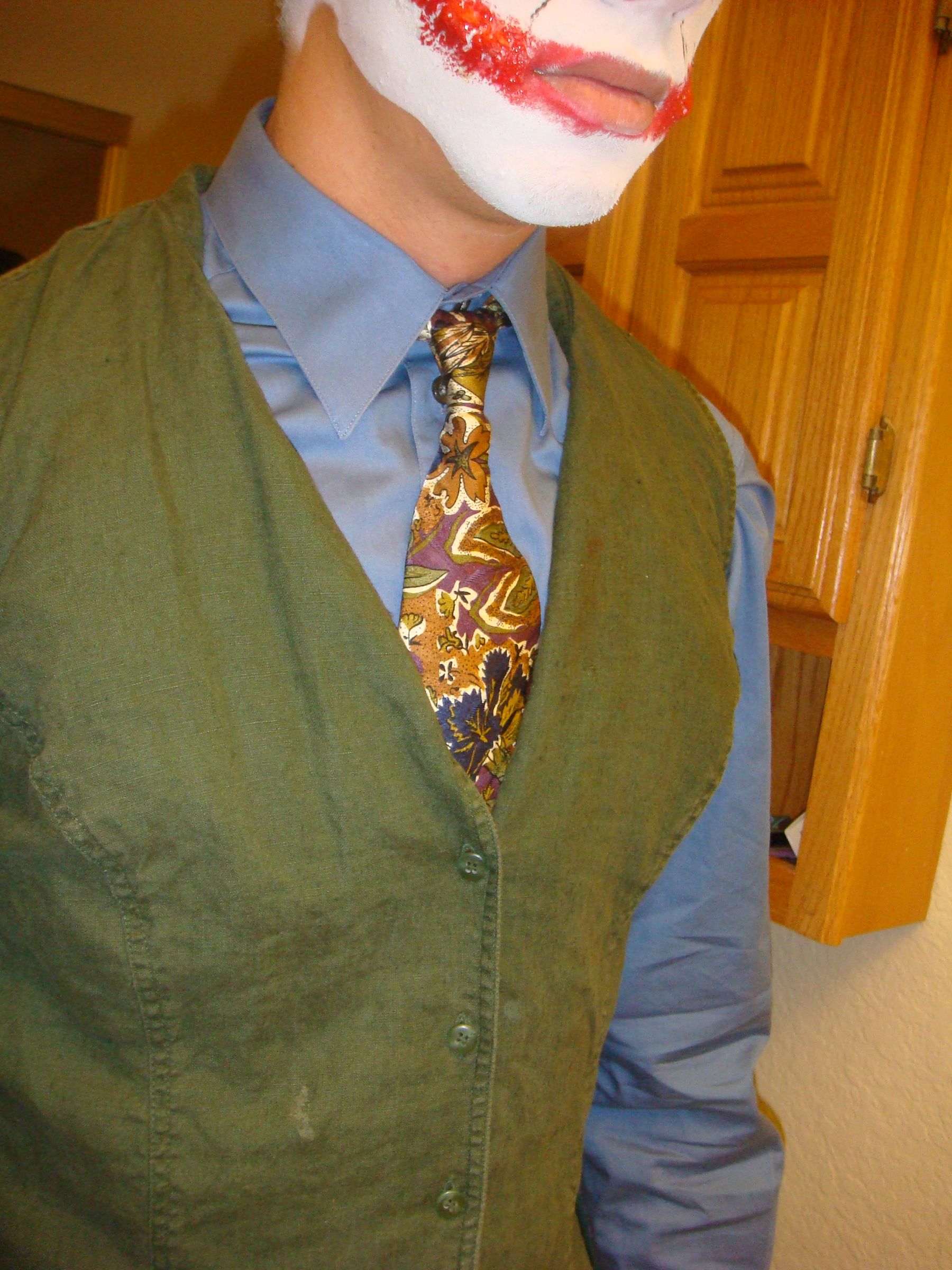 DIY Joker Makeup (The Dark Knight) : 10 Steps (with Pictures ...