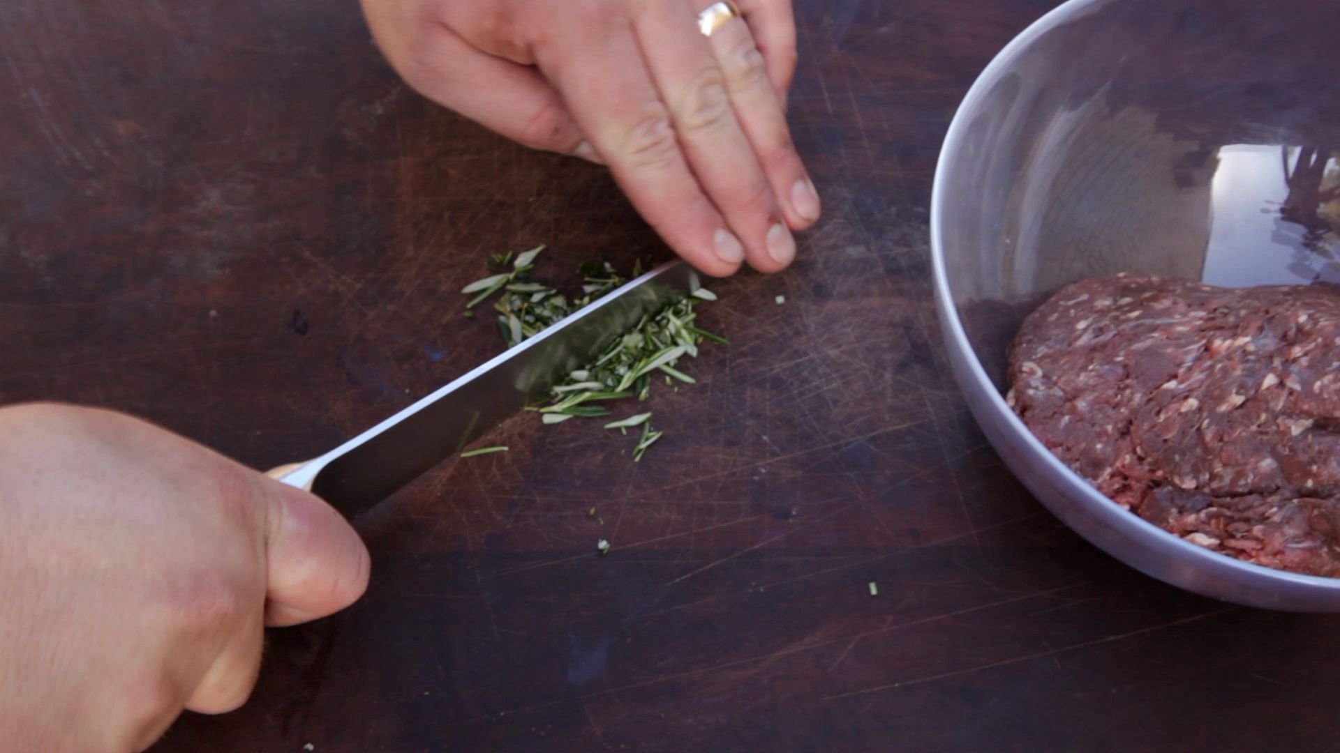 How to Cook a Kangaroo Burger : 6 Steps (with Pictures) - Instructables