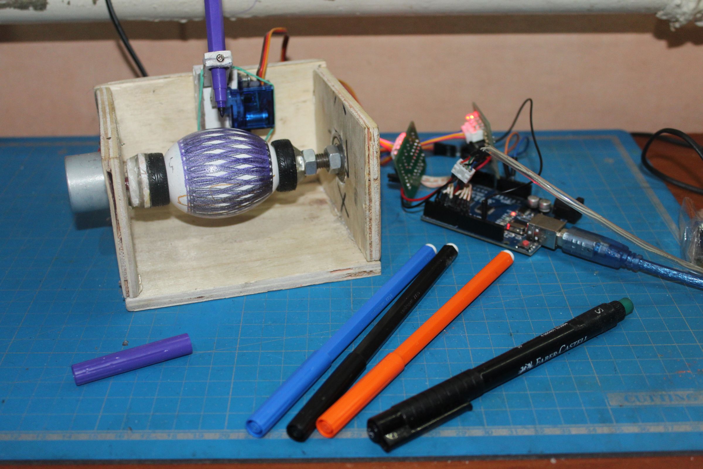 Cheap and Simple Arduino Eggbot : 7 Steps (with Pictures) - Instructables