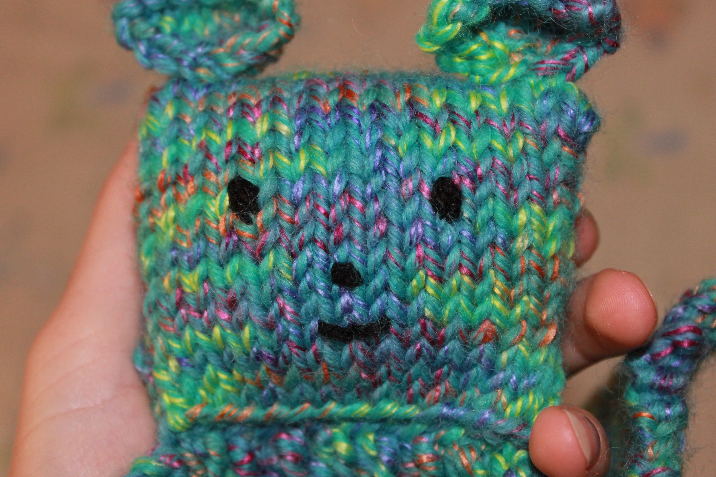 Knitted Blanket Buddy : 4 Steps (with Pictures) - Instructables