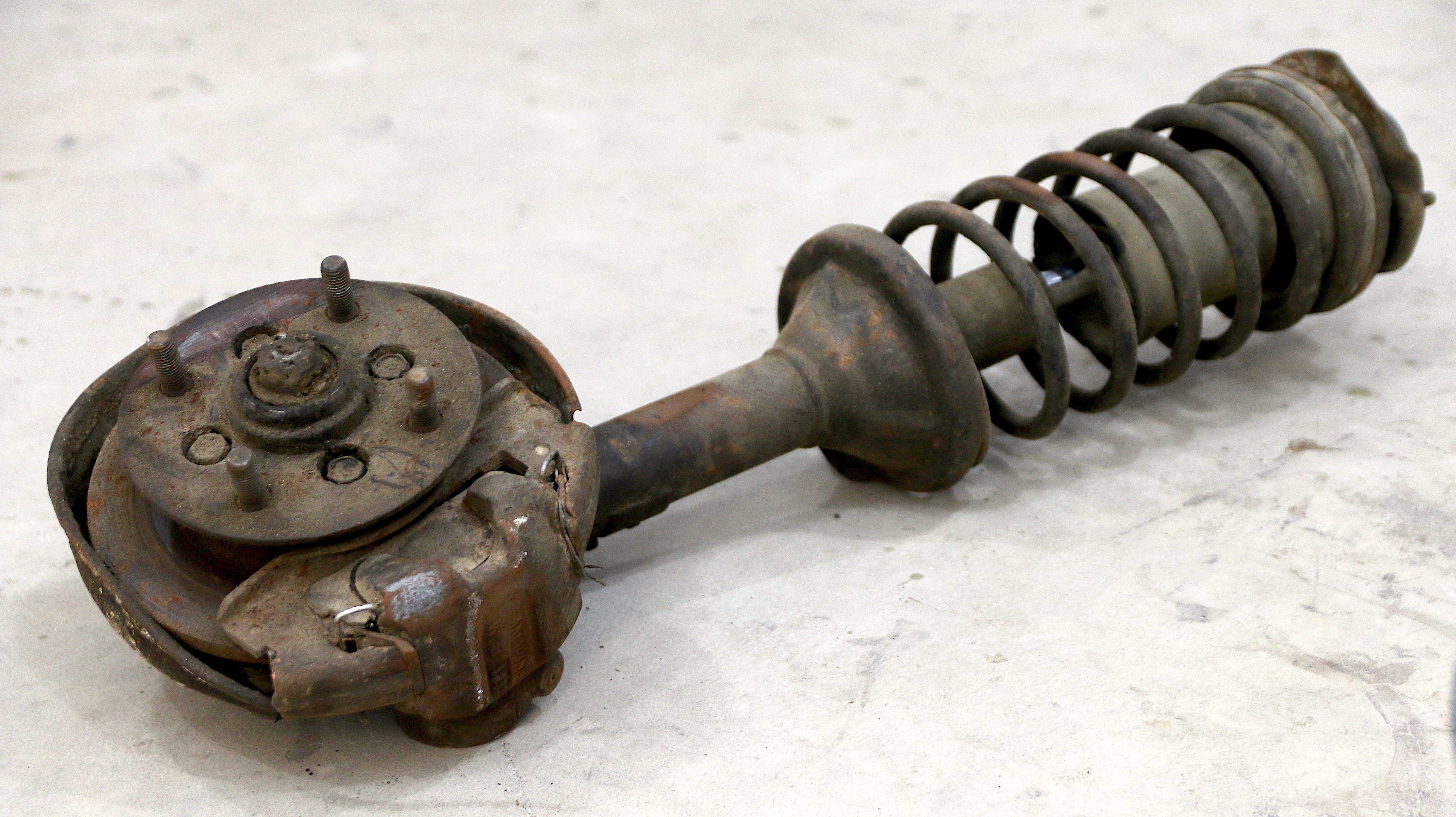 DIY Shock Absorber Stool : 9 Steps (with Pictures) - Instructables