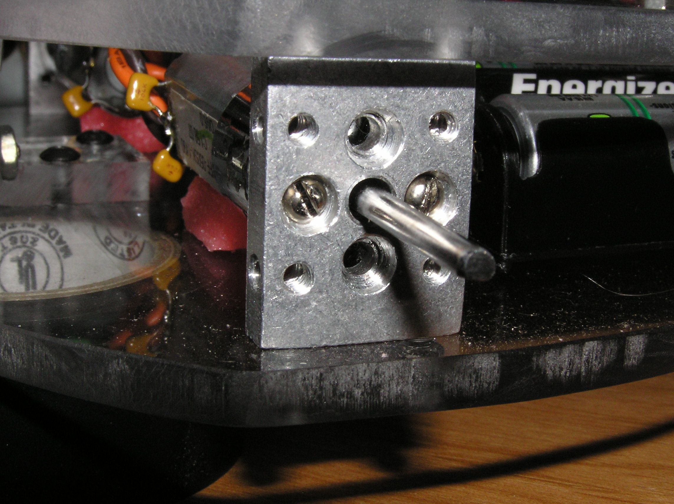 Make a Wall Avoiding Robot! : 6 Steps (with Pictures) - Instructables