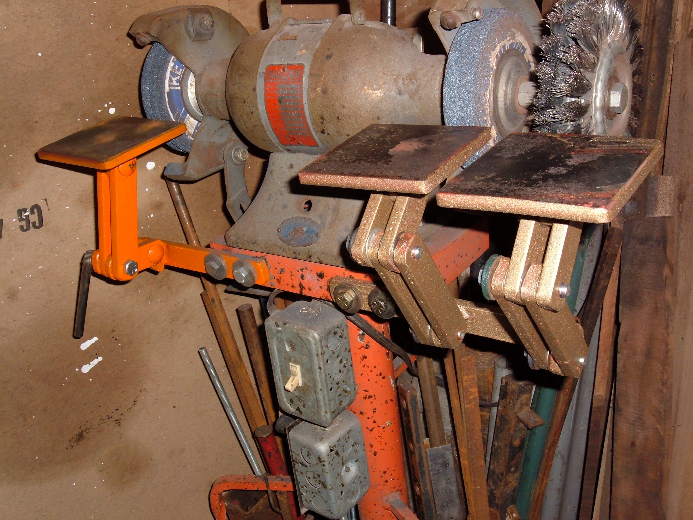 New Rests for Bench Grinder : 8 Steps - Instructables