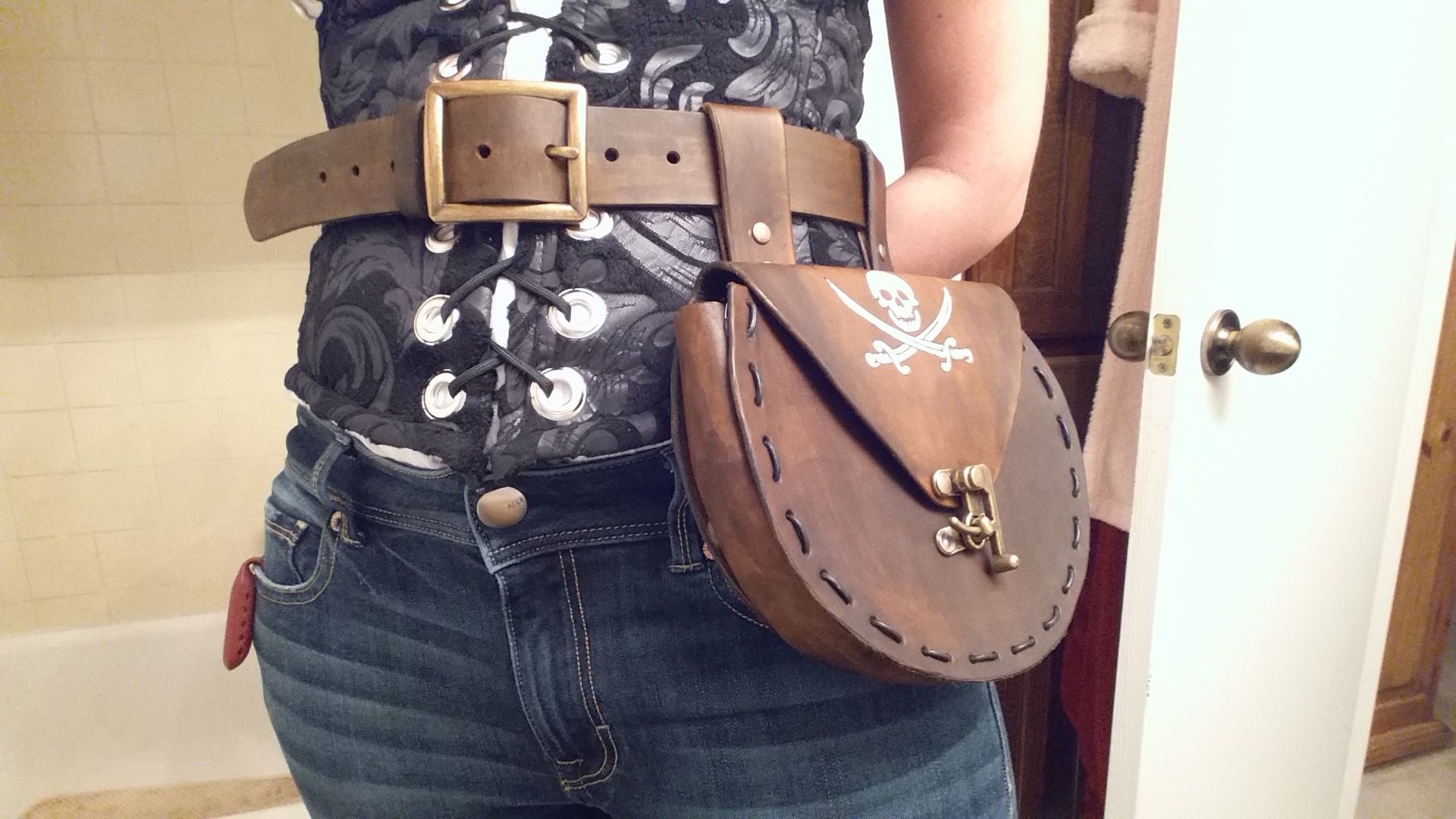 Medieval Leather Pouch : 4 Steps (with Pictures) - Instructables