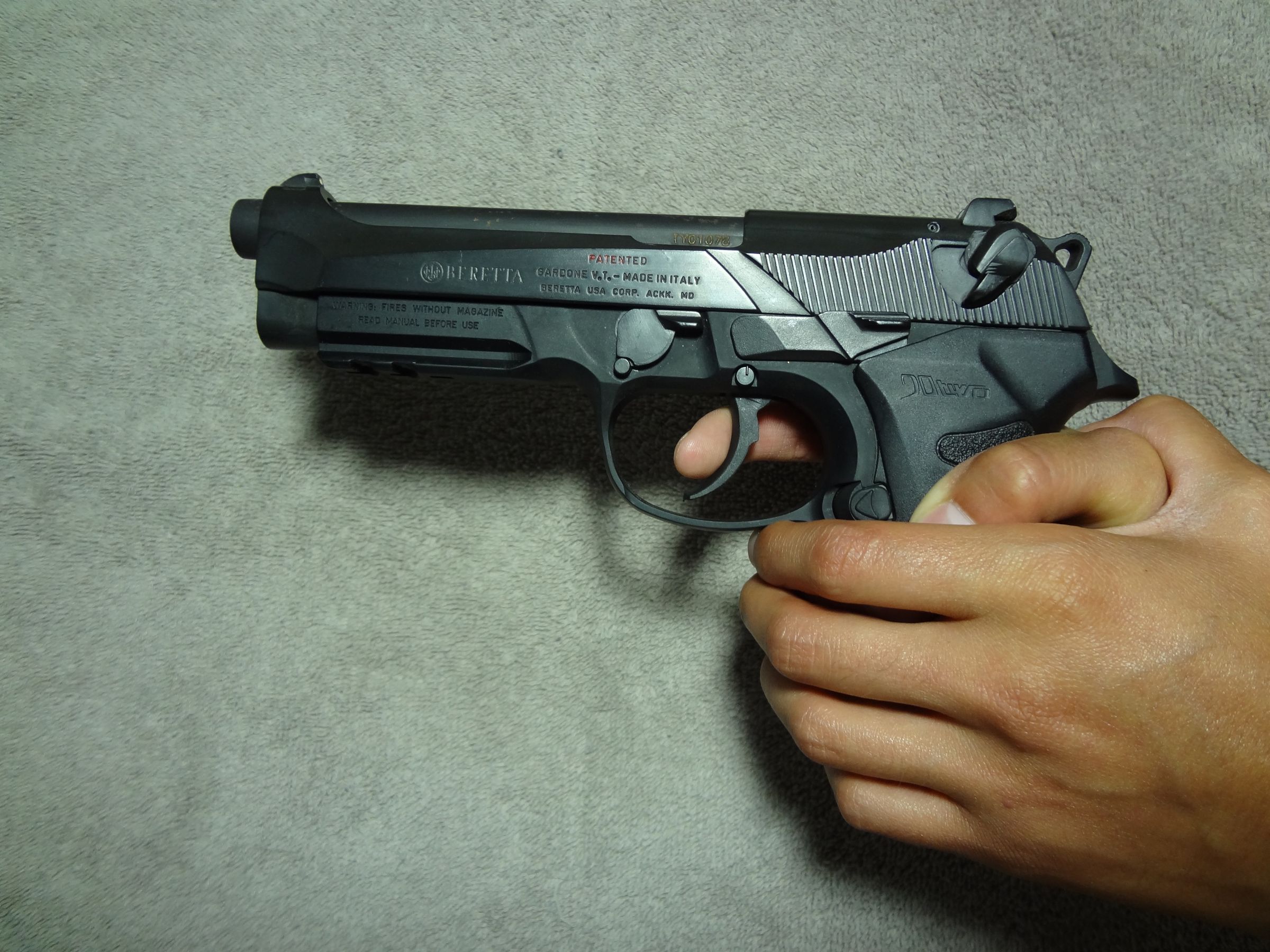 How to Load and Fire a .40 Caliber Pistol : 10 Steps - Instructables