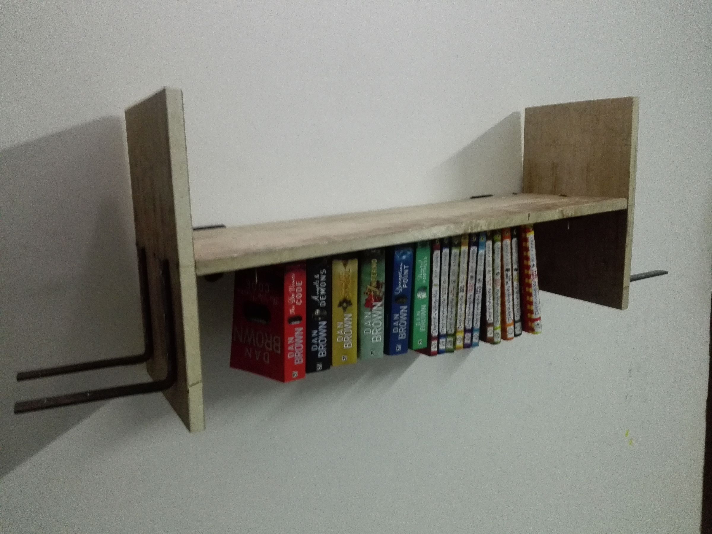 THE OMG BOOKSHELF!!! : 6 Steps (with Pictures) - Instructables