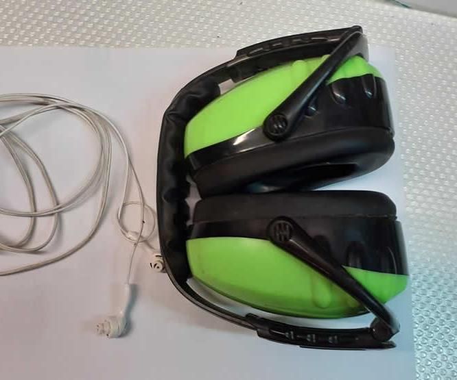 Budget Easy Stereo Ear Protection. : 4 Steps - Instructables