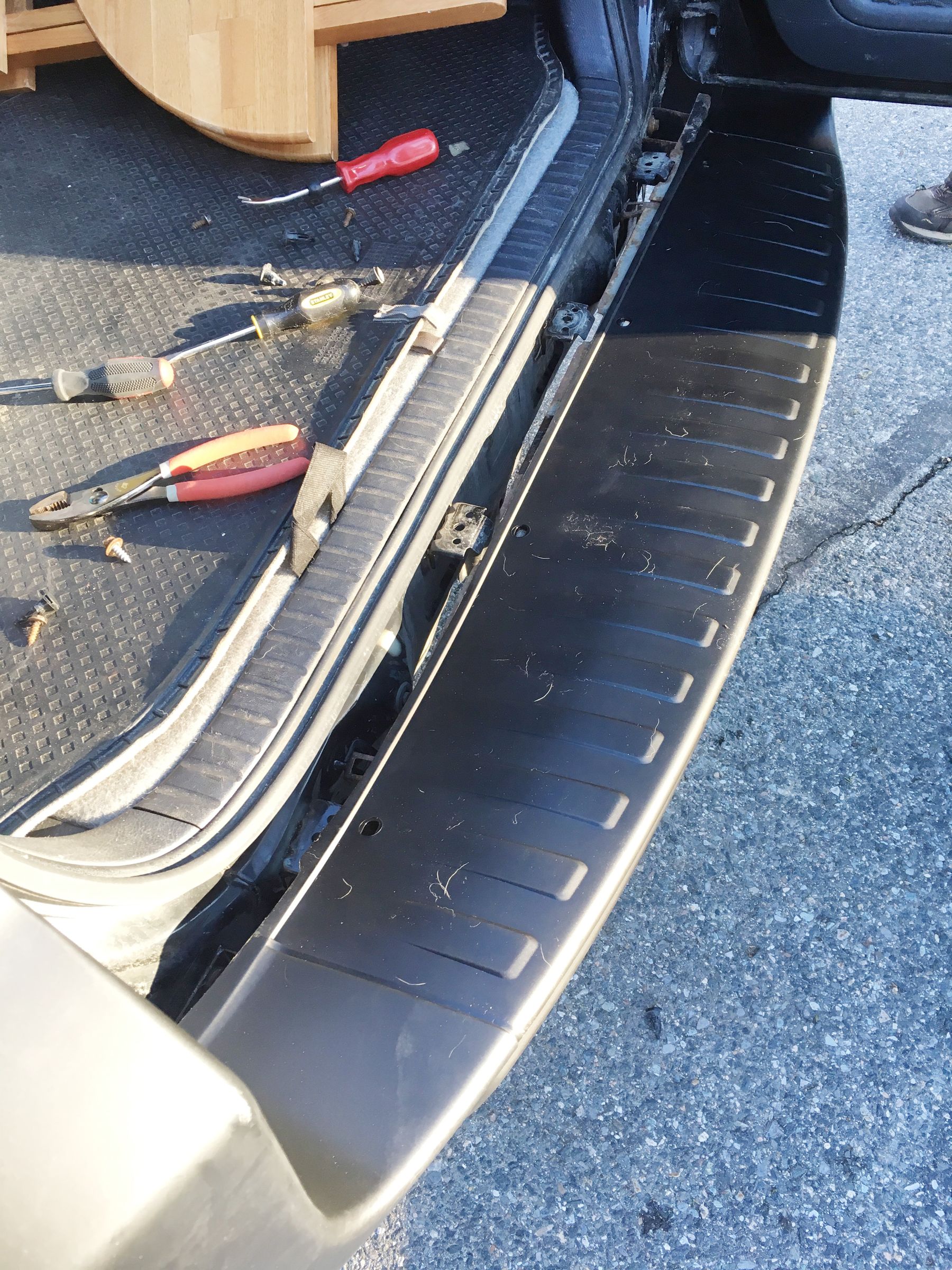 DIY Auto Repairs: Rear Bumper Cover : 6 Steps (with Pictures ...