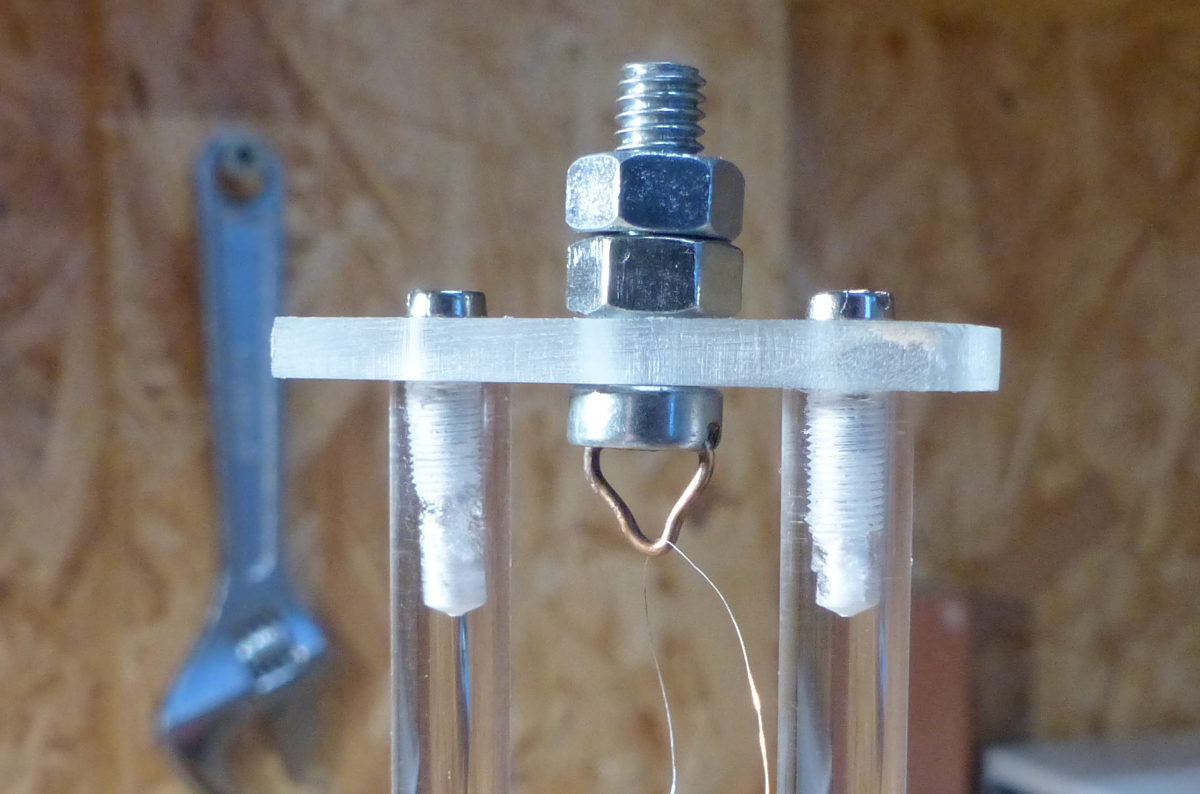 Torsion Wire Electroscope : 9 Steps (with Pictures) - Instructables
