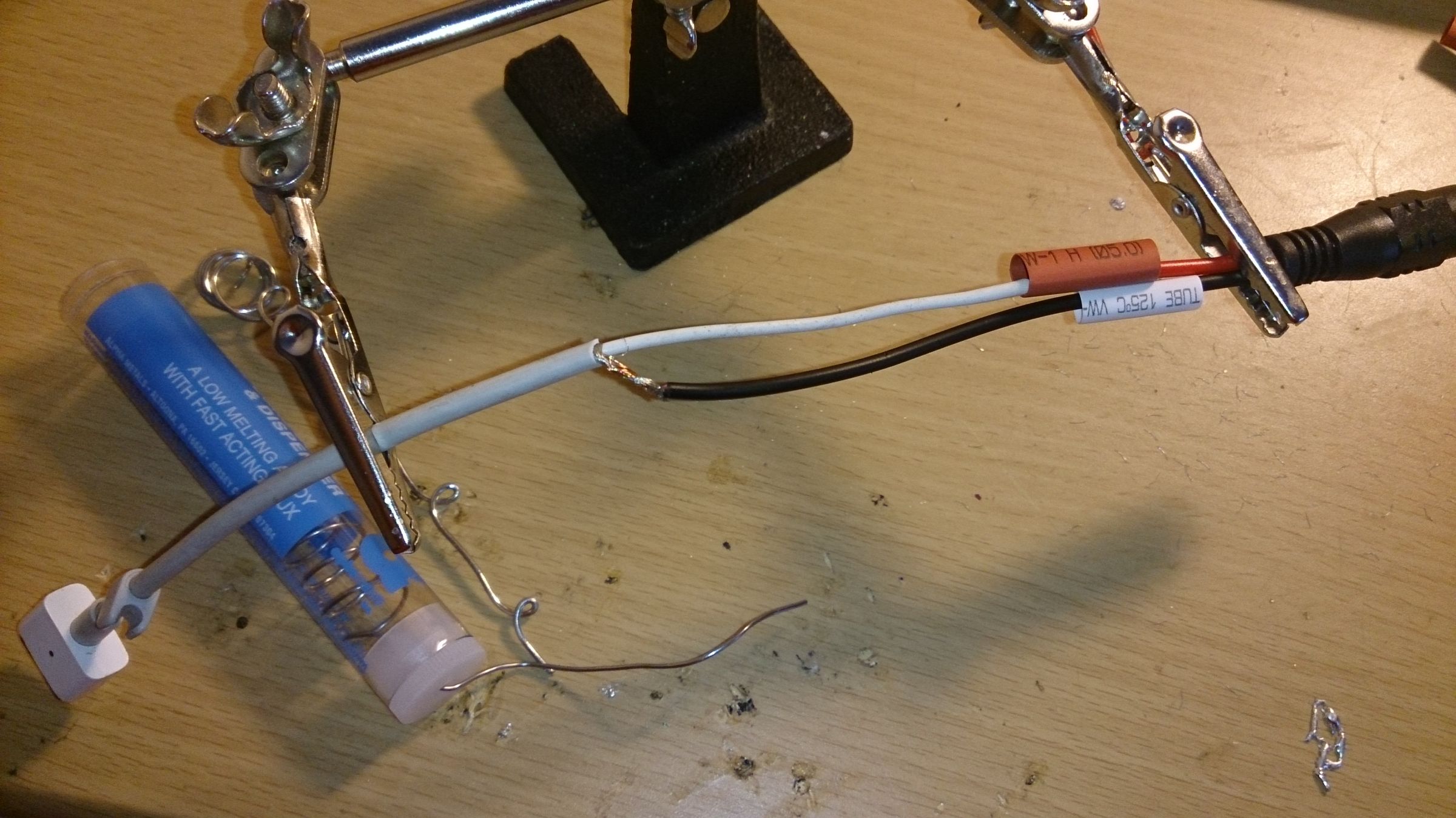 Uneven Soldering Technique to Reduce Risk of Short : 6 Steps ...