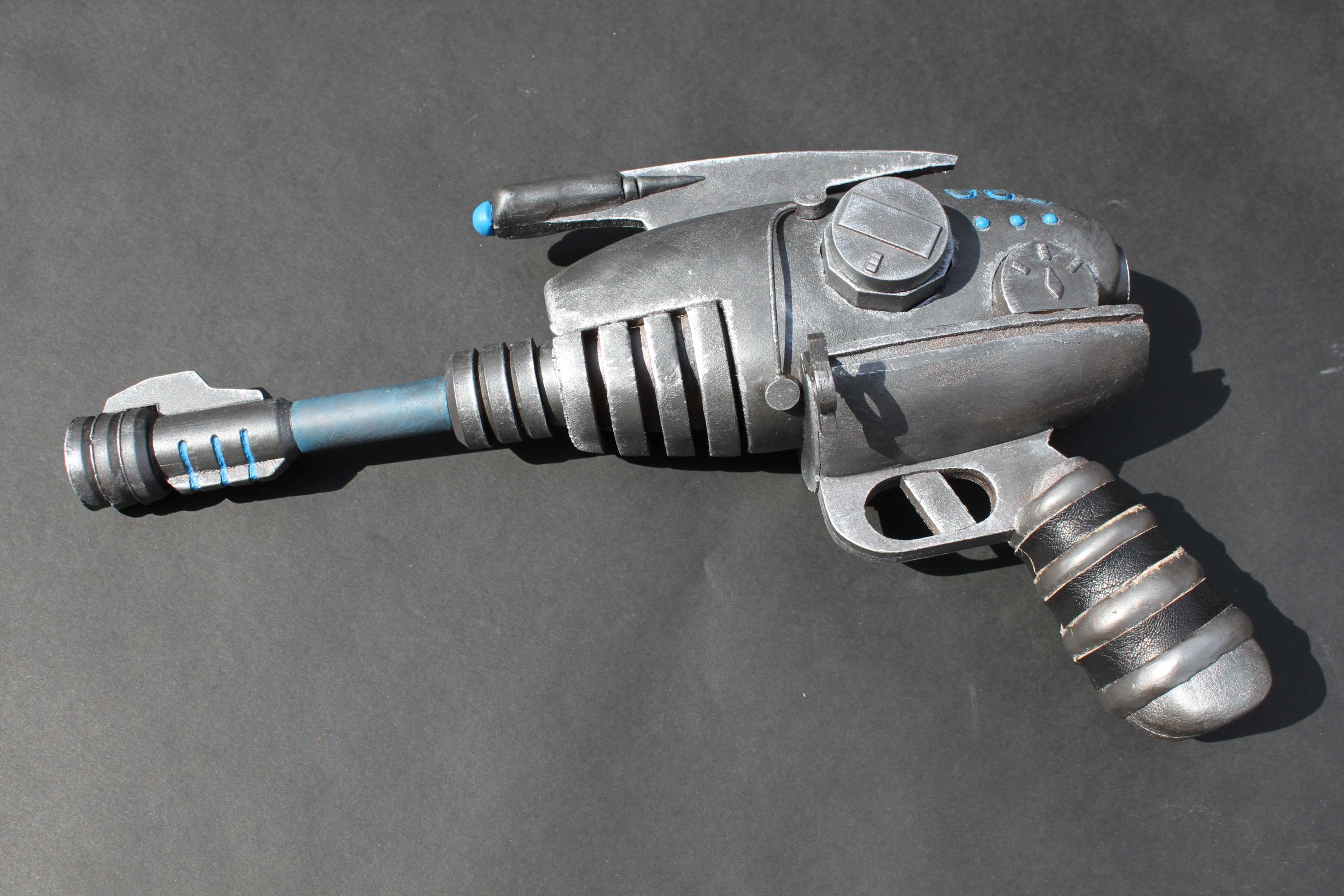 Fallout 3 Alien Blaster : 3 Steps (with Pictures) - Instructables