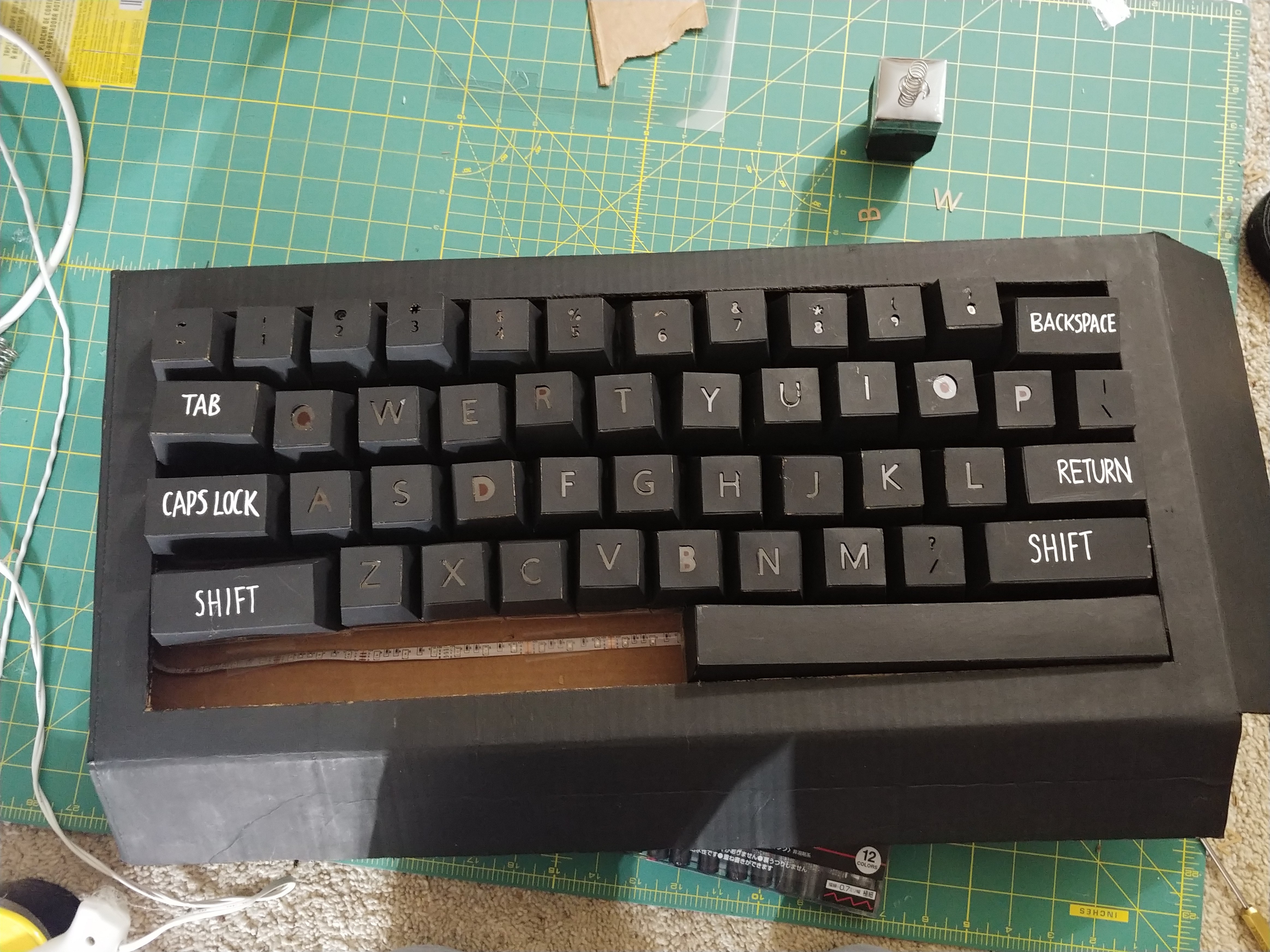 LED Keyboard Costume/Prop : 8 Steps - Instructables