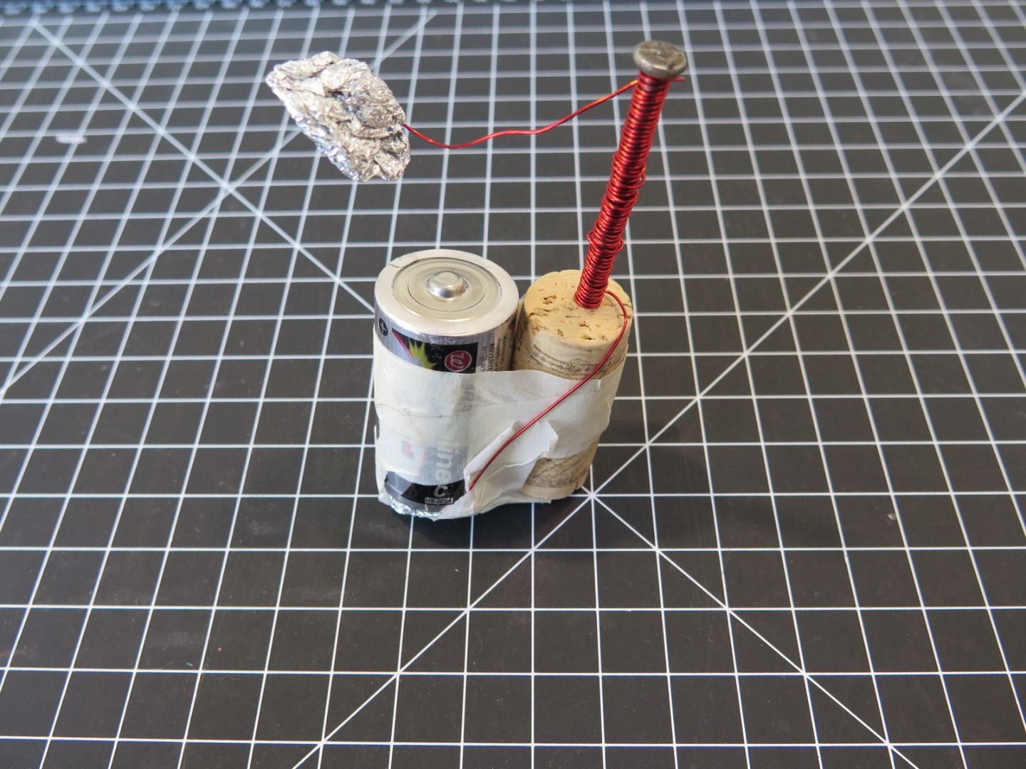 Maggie the Simple Electromagnet! : 5 Steps (with Pictures) - Instructables