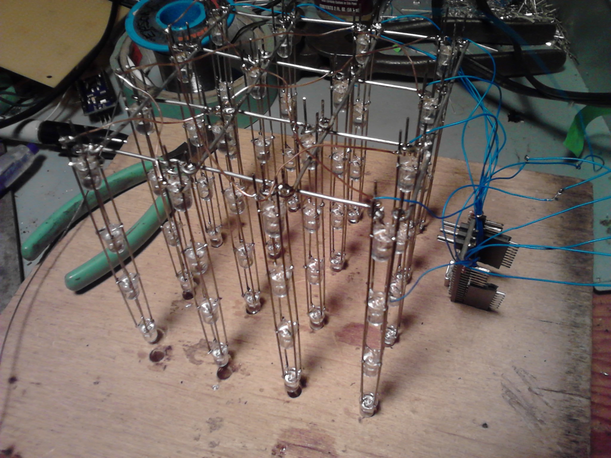 Charliecube -- Charlieplexed 4x4x4 RGB LED Cube : 6 Steps (with Pictures) - Instructables