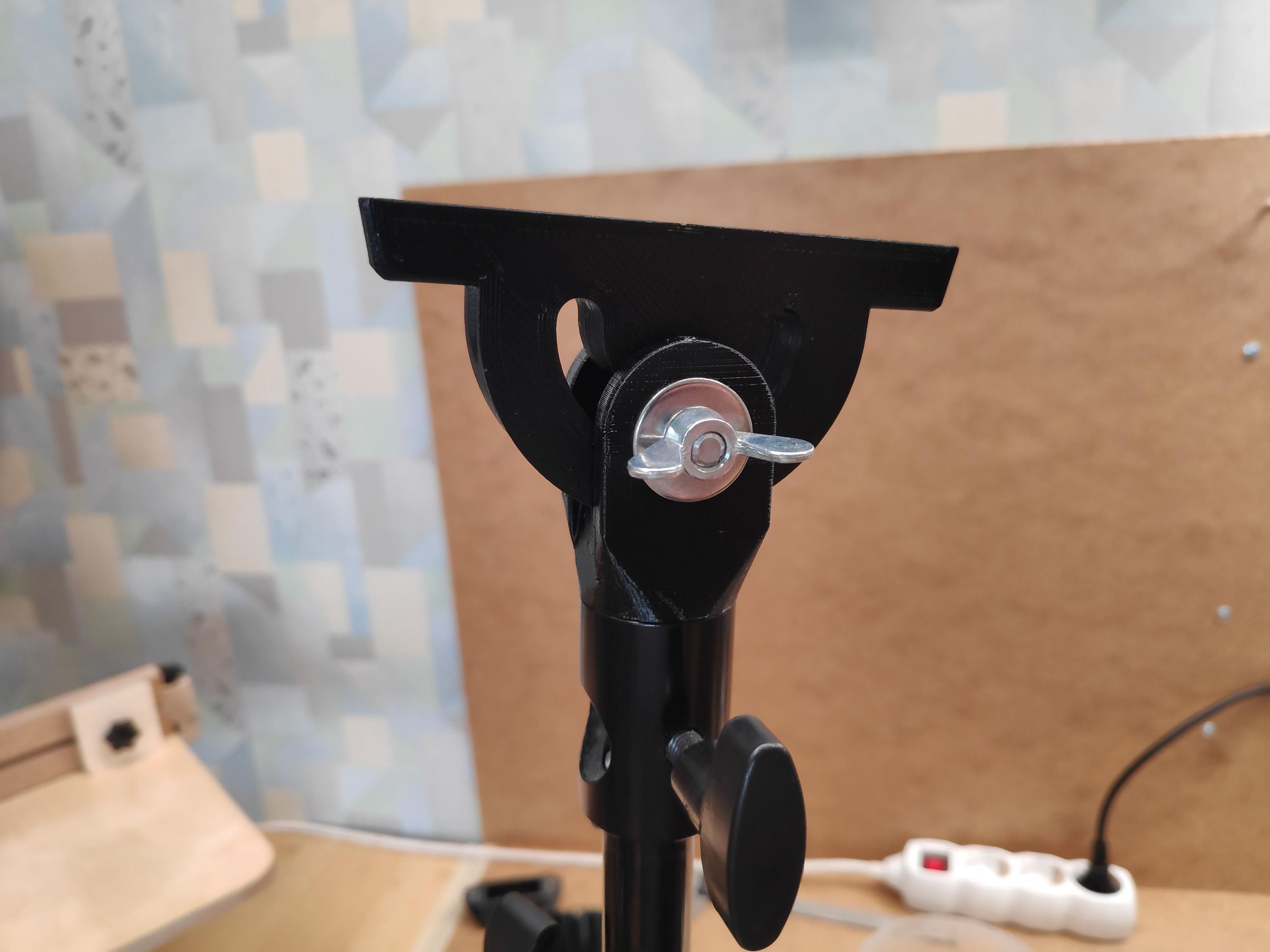 3D Printed Natural-Color Cost-Effective Worklight (Extreme Attention to ...
