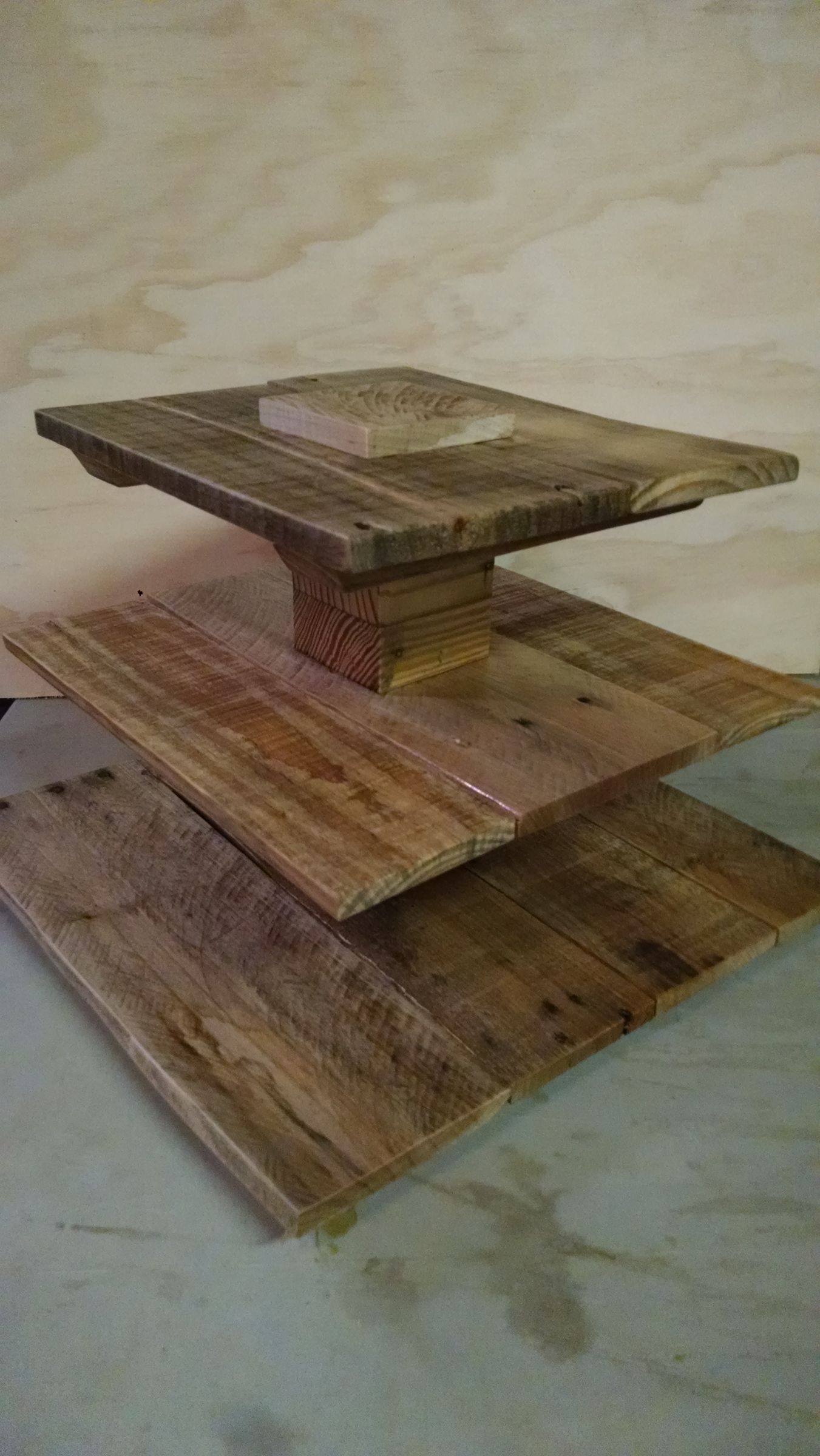 Pallet Wood Display Stand : 9 Steps - Instructables