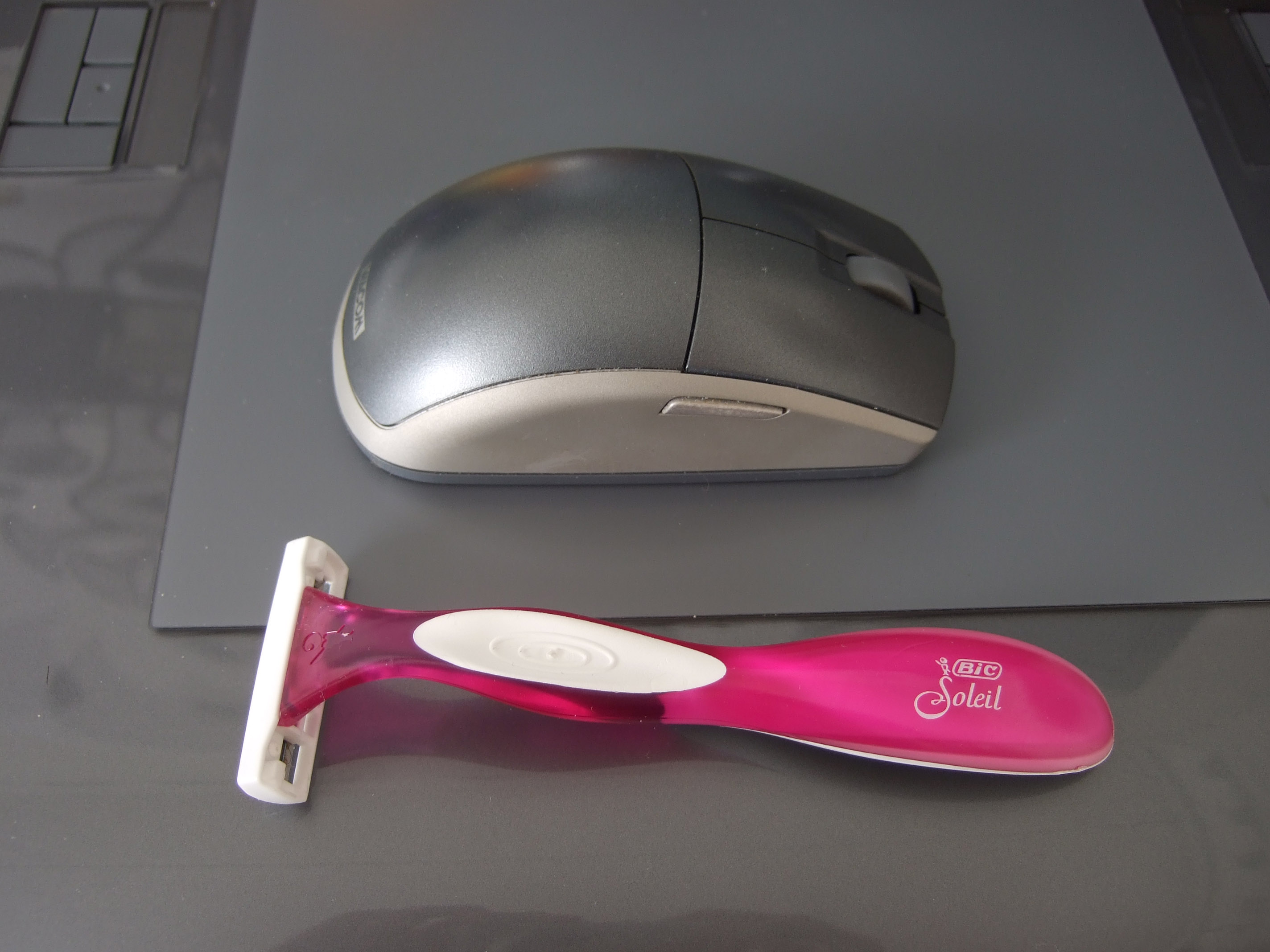 Clean a Wacom Intuos Mouse : 4 Steps - Instructables