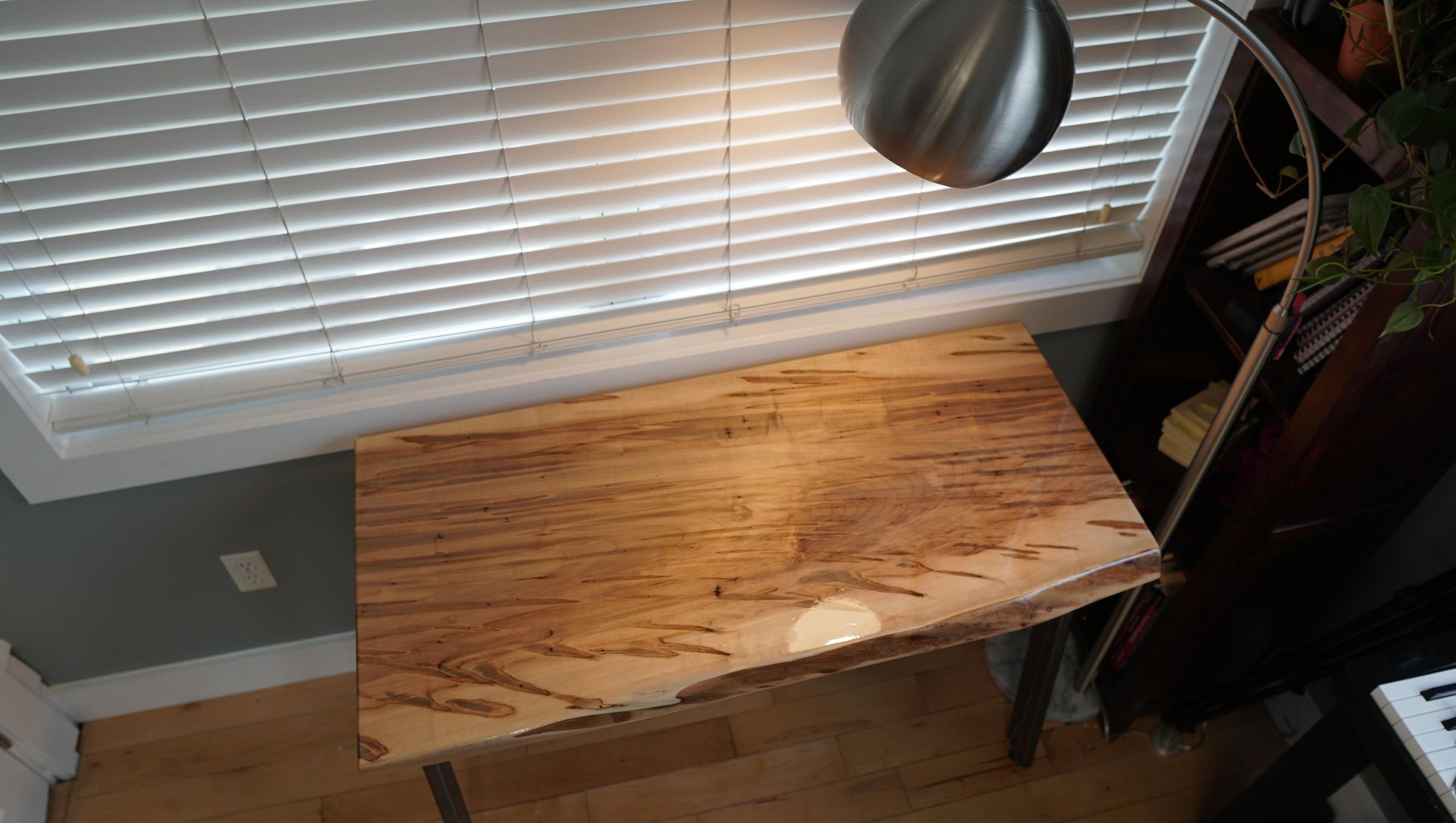 How to Make a Live Edge Desk : 5 Steps (with Pictures) - Instructables