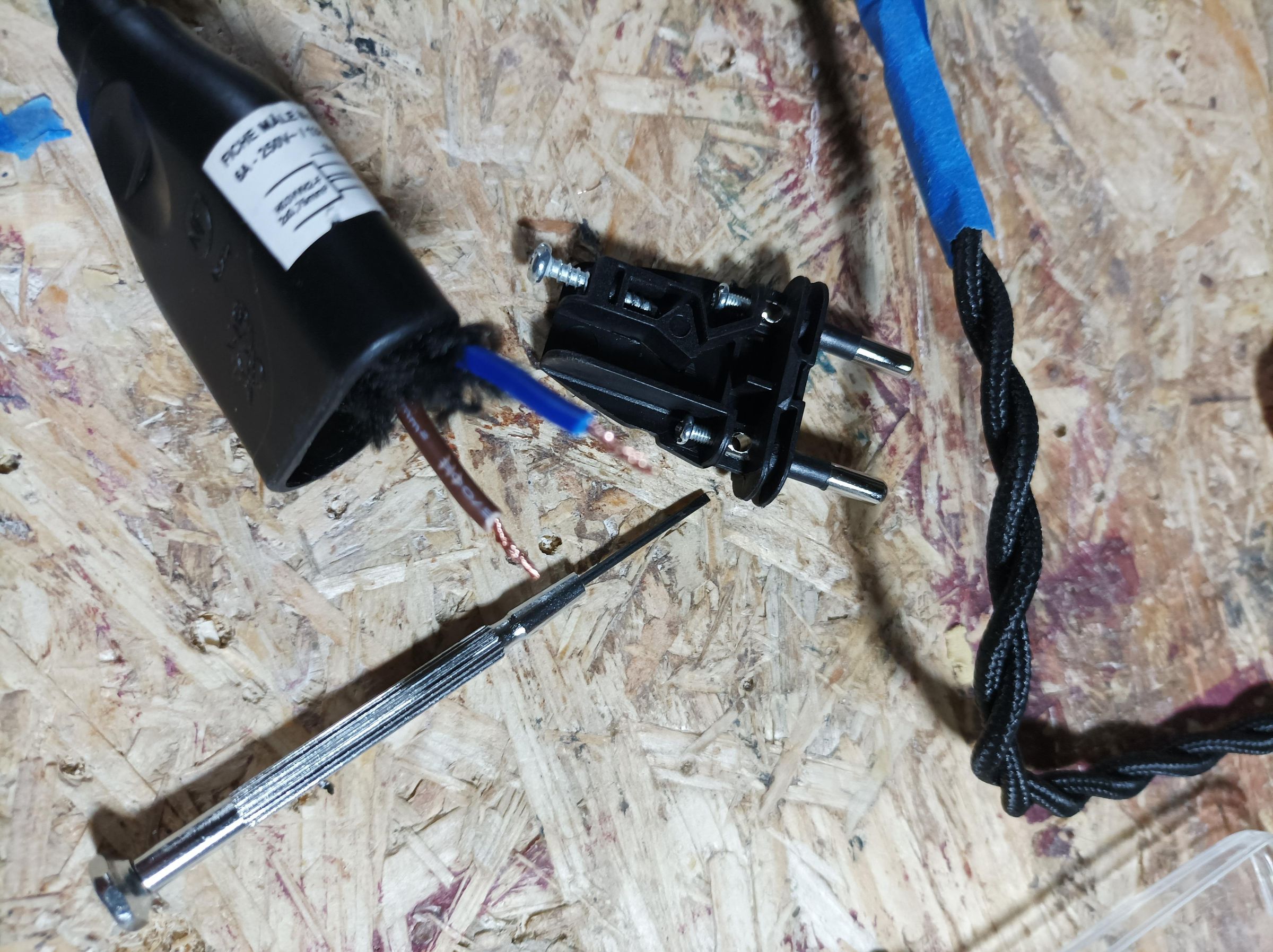 Design Lamps From Pallet Blocks : 6 Steps - Instructables