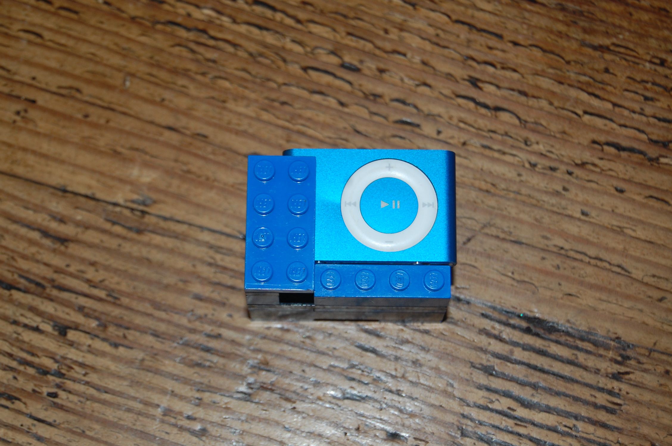 How to Make a Lego Headphone/ IPod Holder : 3 Steps (with Pictures ...