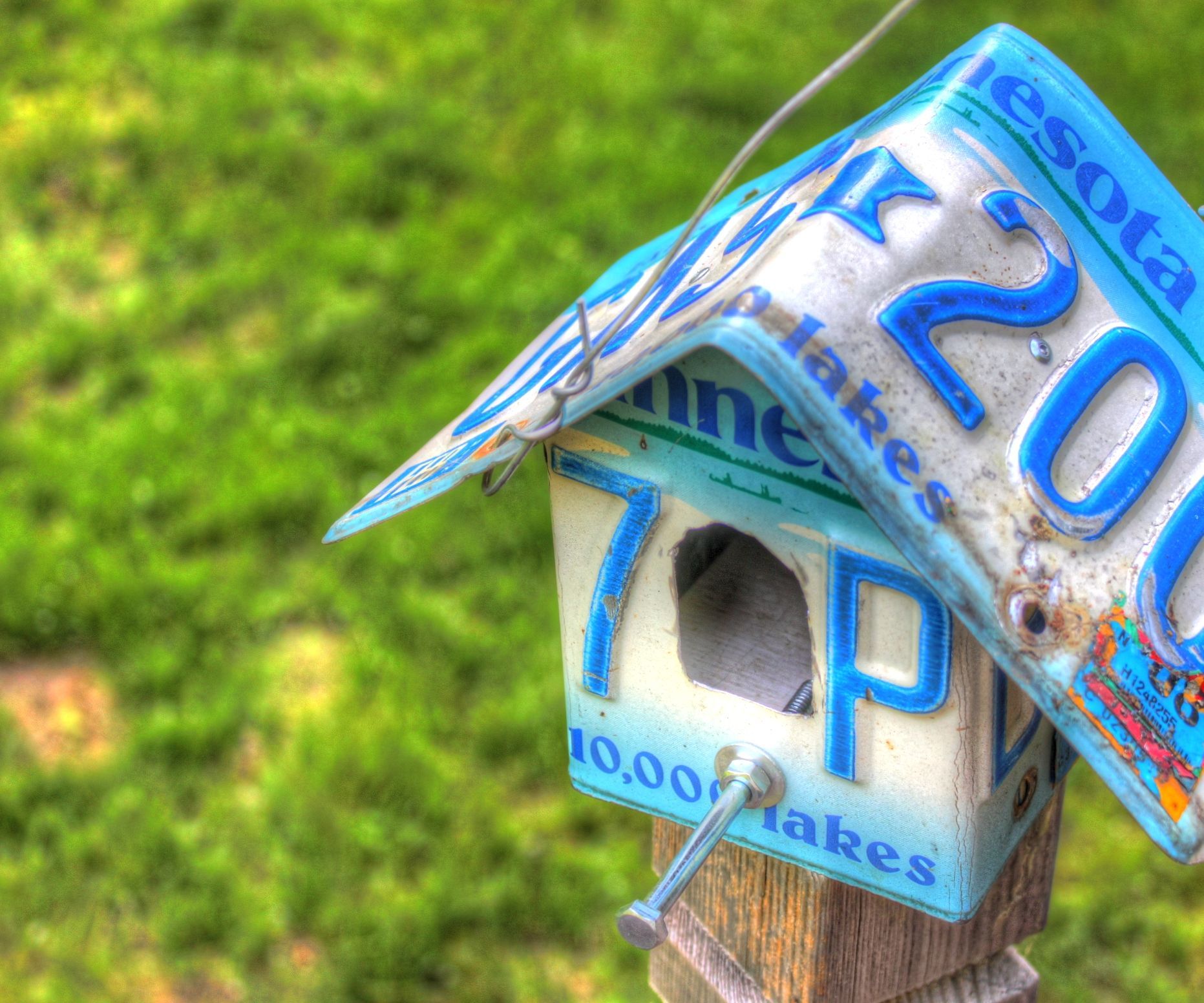 Build a License Plate Birdhouse (with Pictures) - Instructables