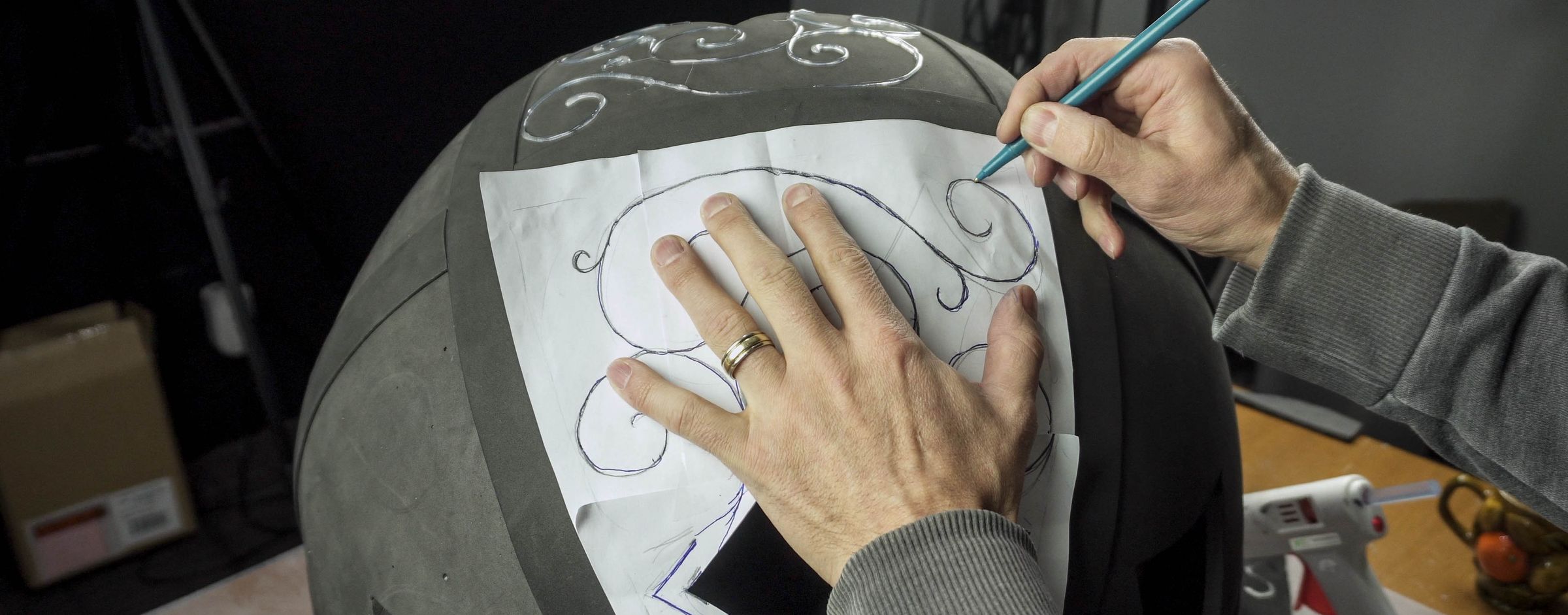 Giant Christmas Ornament Bobblehead Costume : 17 Steps (with Pictures ...