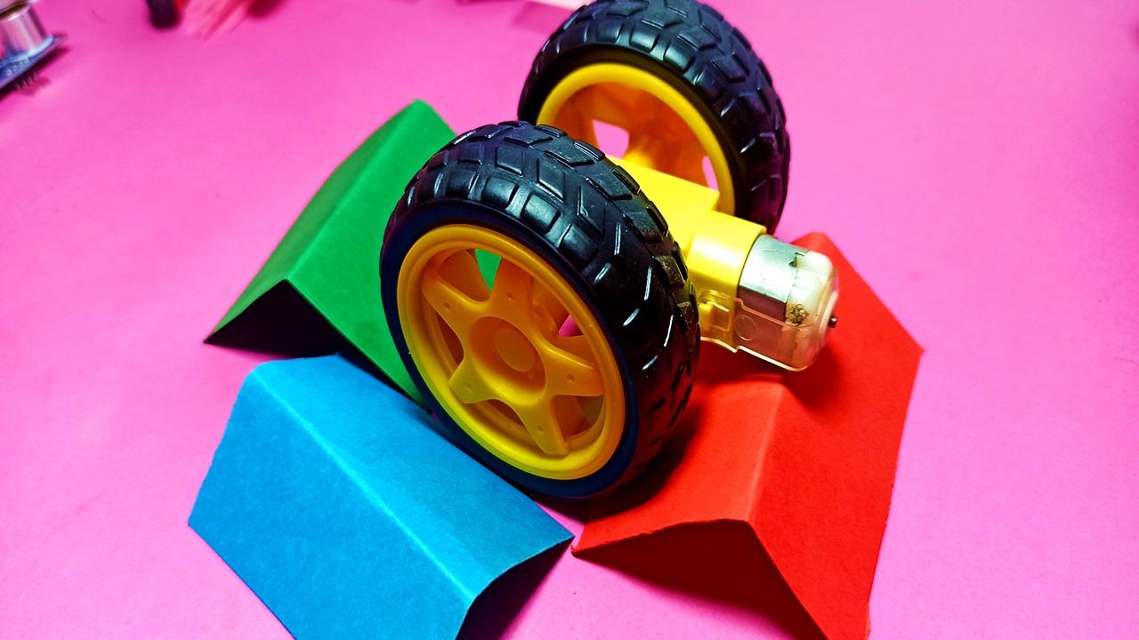 How to Make a Robot That Avoids Obstacles and Line Follower : 4 Steps ...