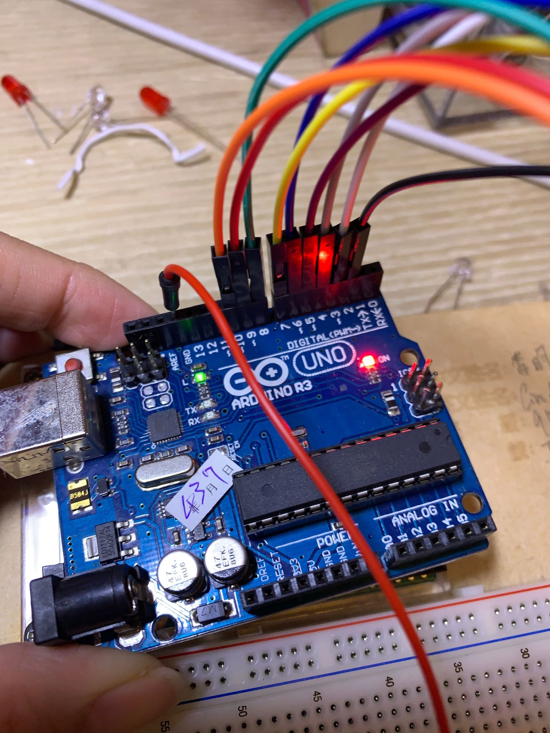 Knight Rider Circuit 2 : 5 Steps - Instructables
