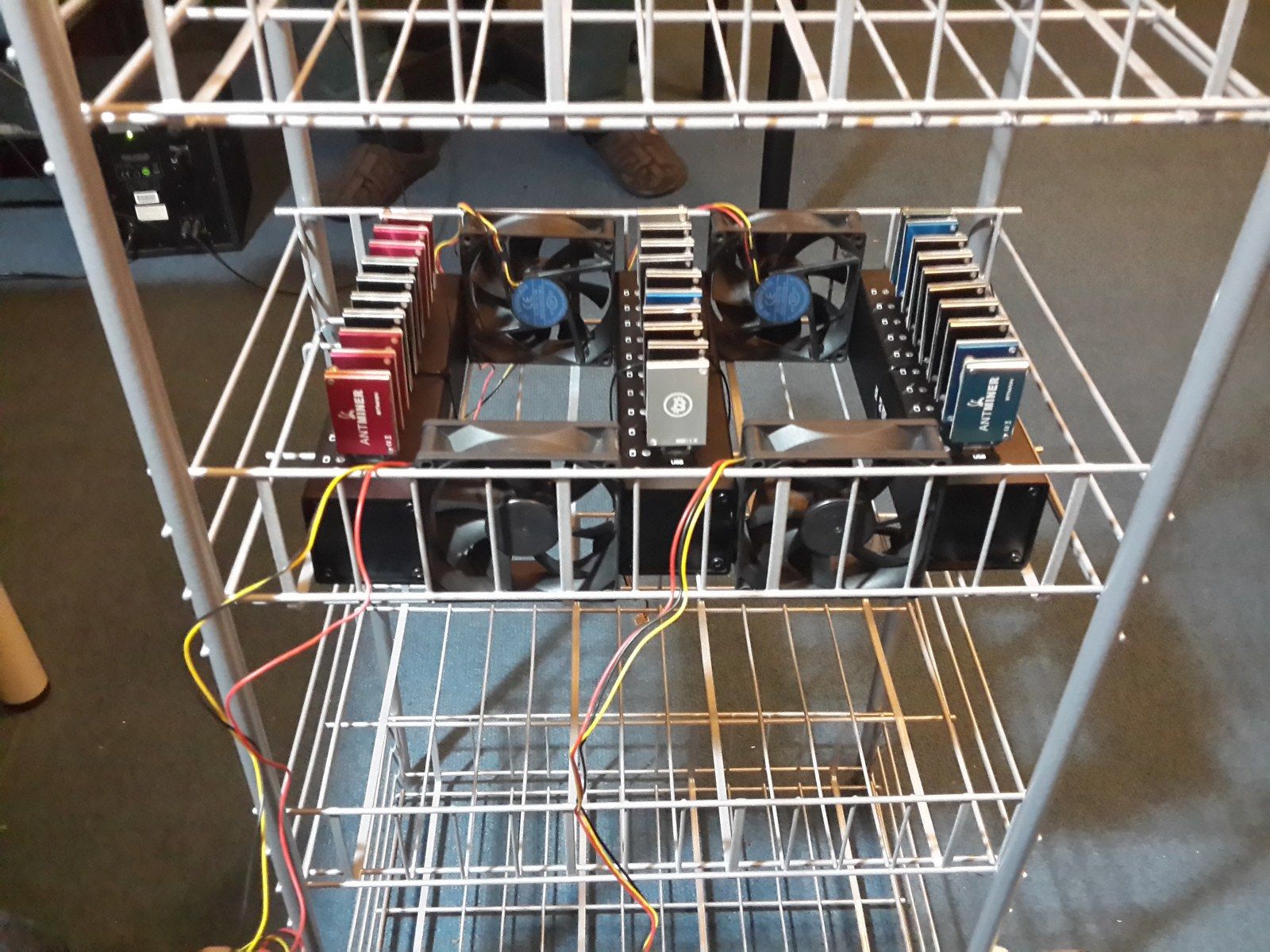 Build Your Own Portable Bitcoin Mining Rig / Battlestation : 5 Steps ...
