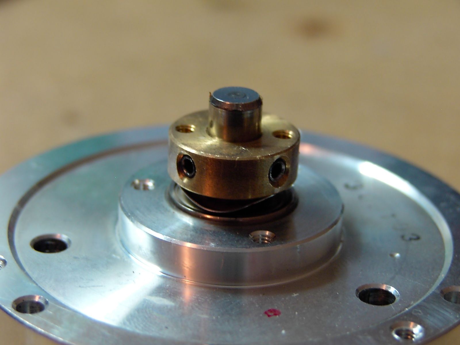 Spinner / Jog Wheel Inside of a VCR Head : 9 Steps (with Pictures ...