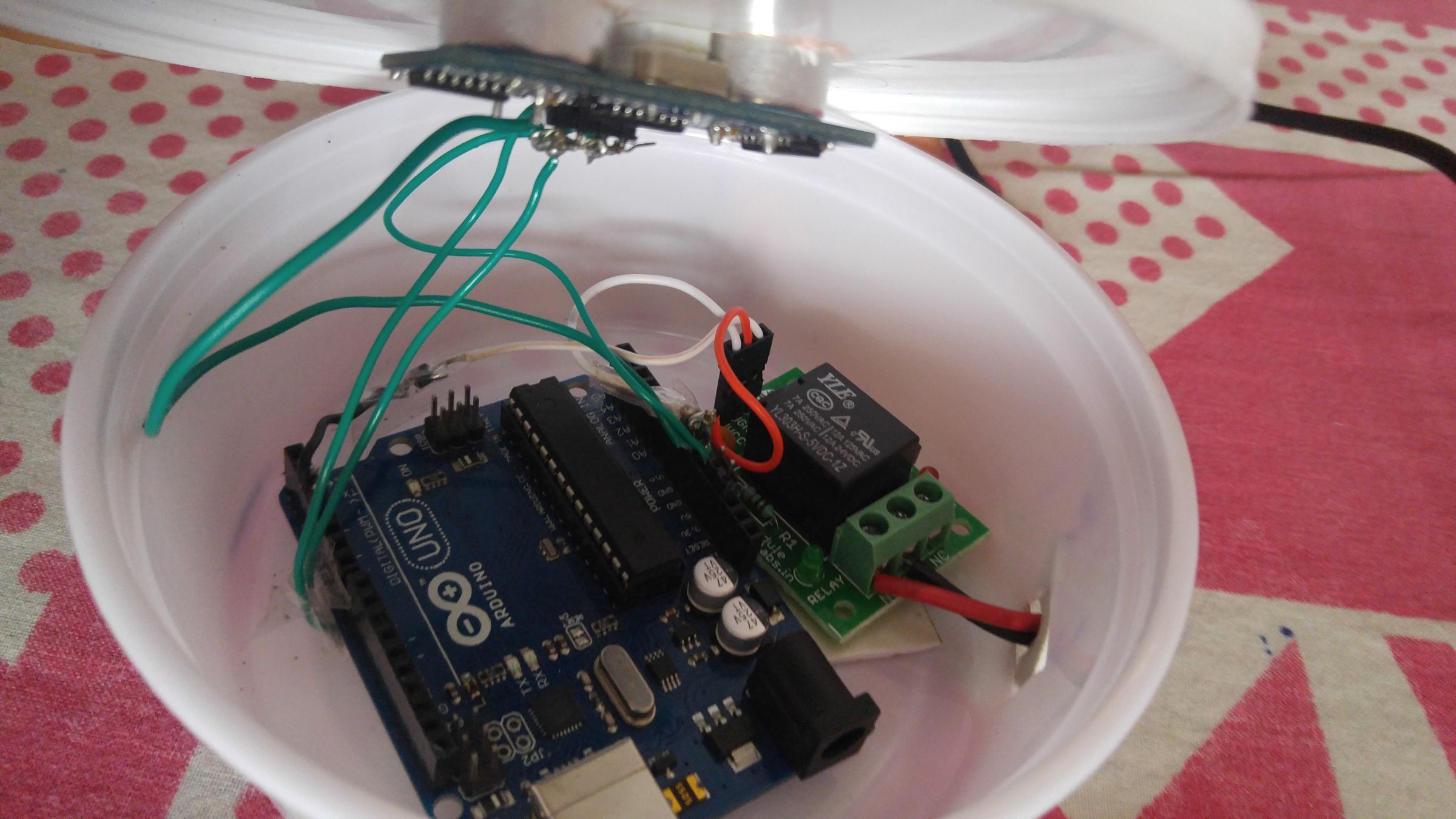 Ultrasonic Motion Detector Light Starter : THE WATCHER : 3 Steps ...