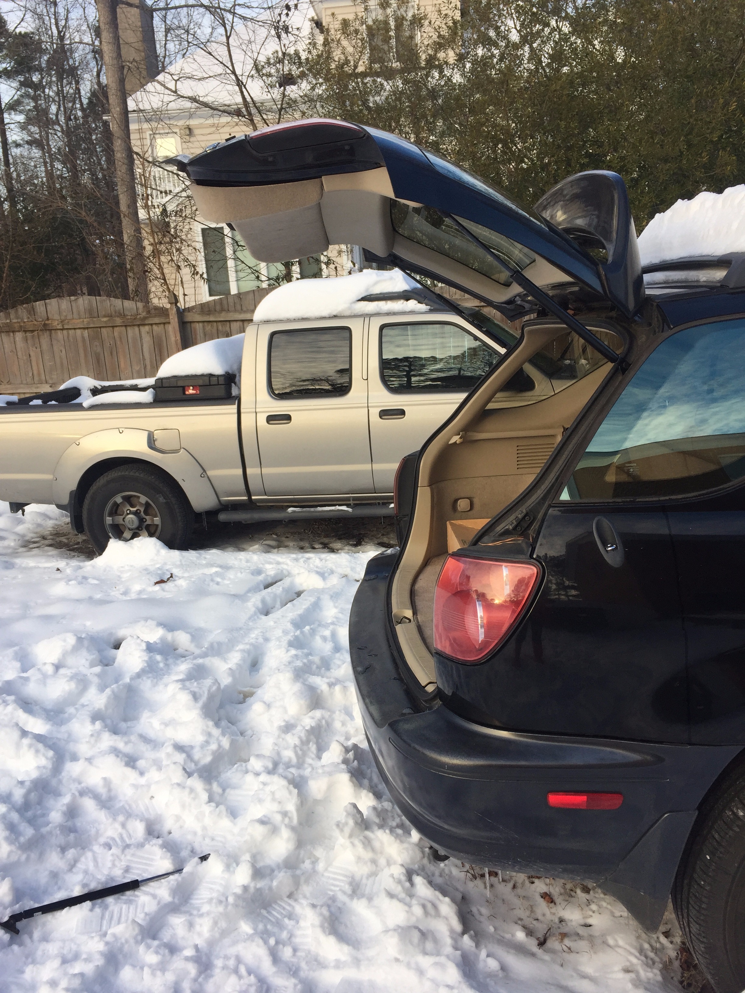 How to Replace Trunk Lift Suppports : 13 Steps (with Pictures ...