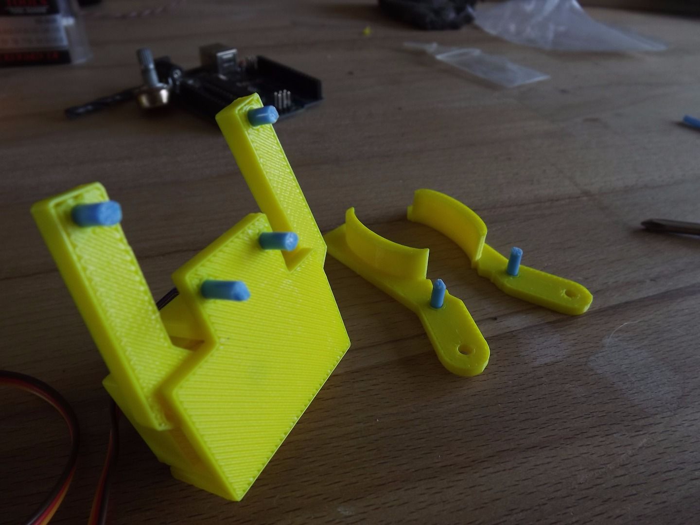 The Claw: a 3D Printed Robotic Claw : 7 Steps (with Pictures ...