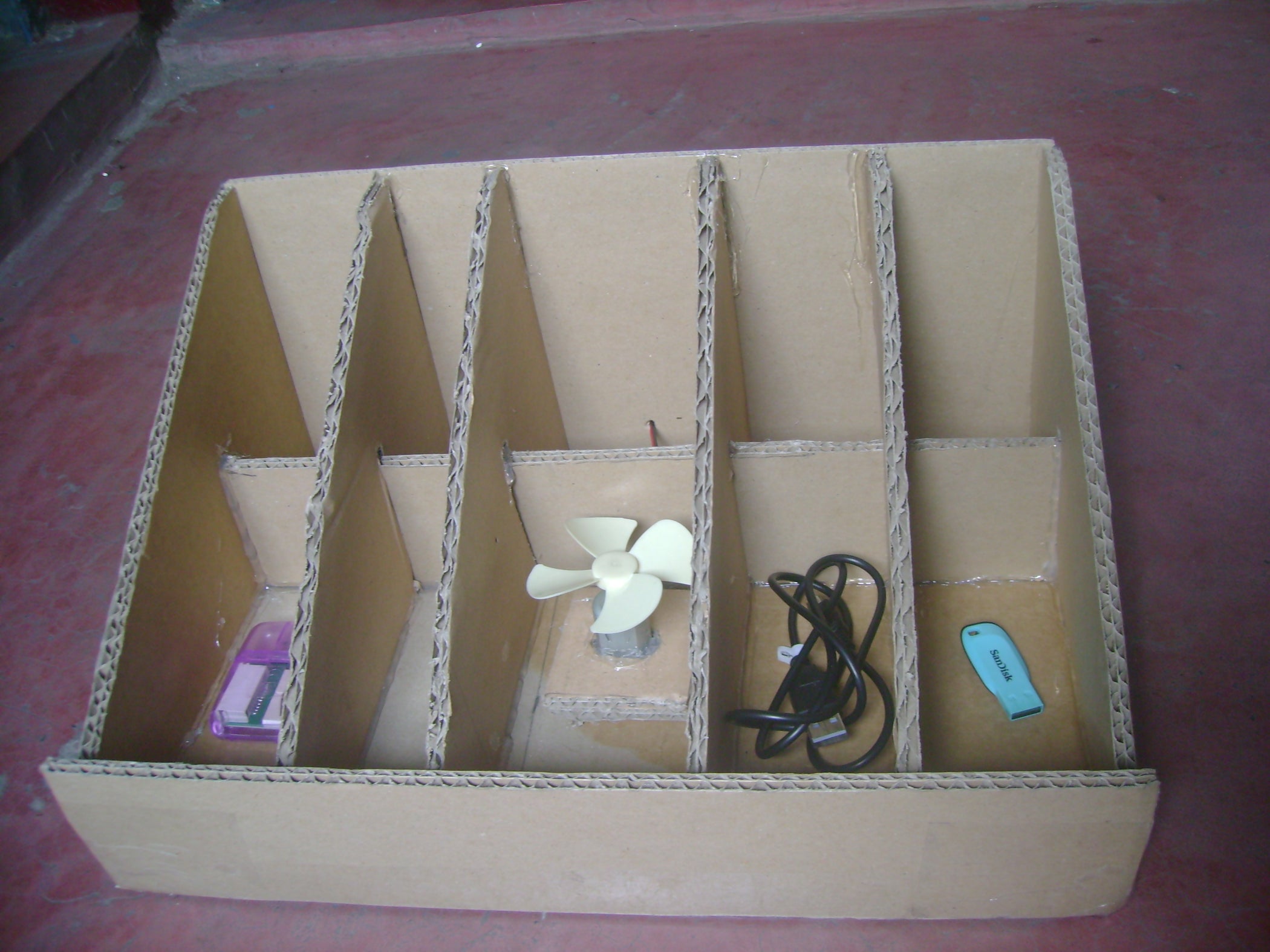 DIY CARDBOARD LAPTOP STAND - Instructables