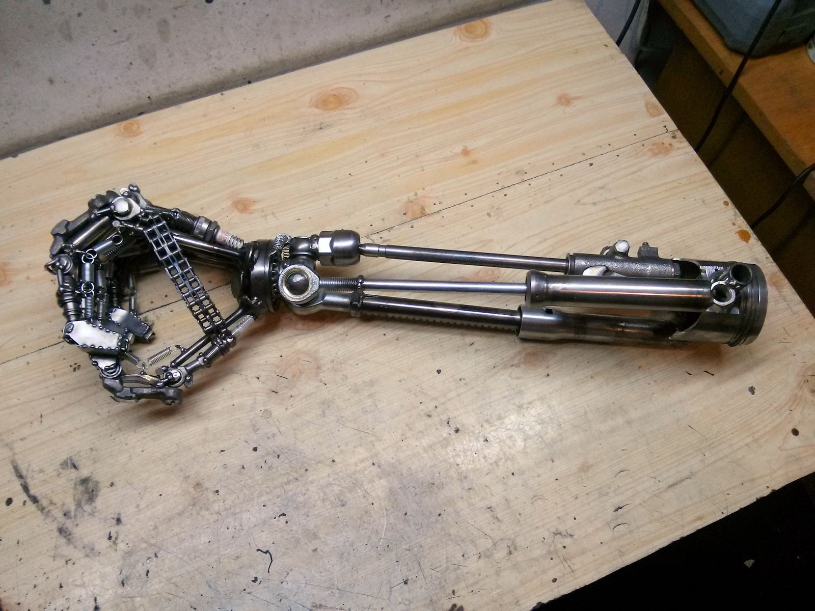 Robot Arm Inspired by Terminator Movie : 11 Steps (with Pictures ...