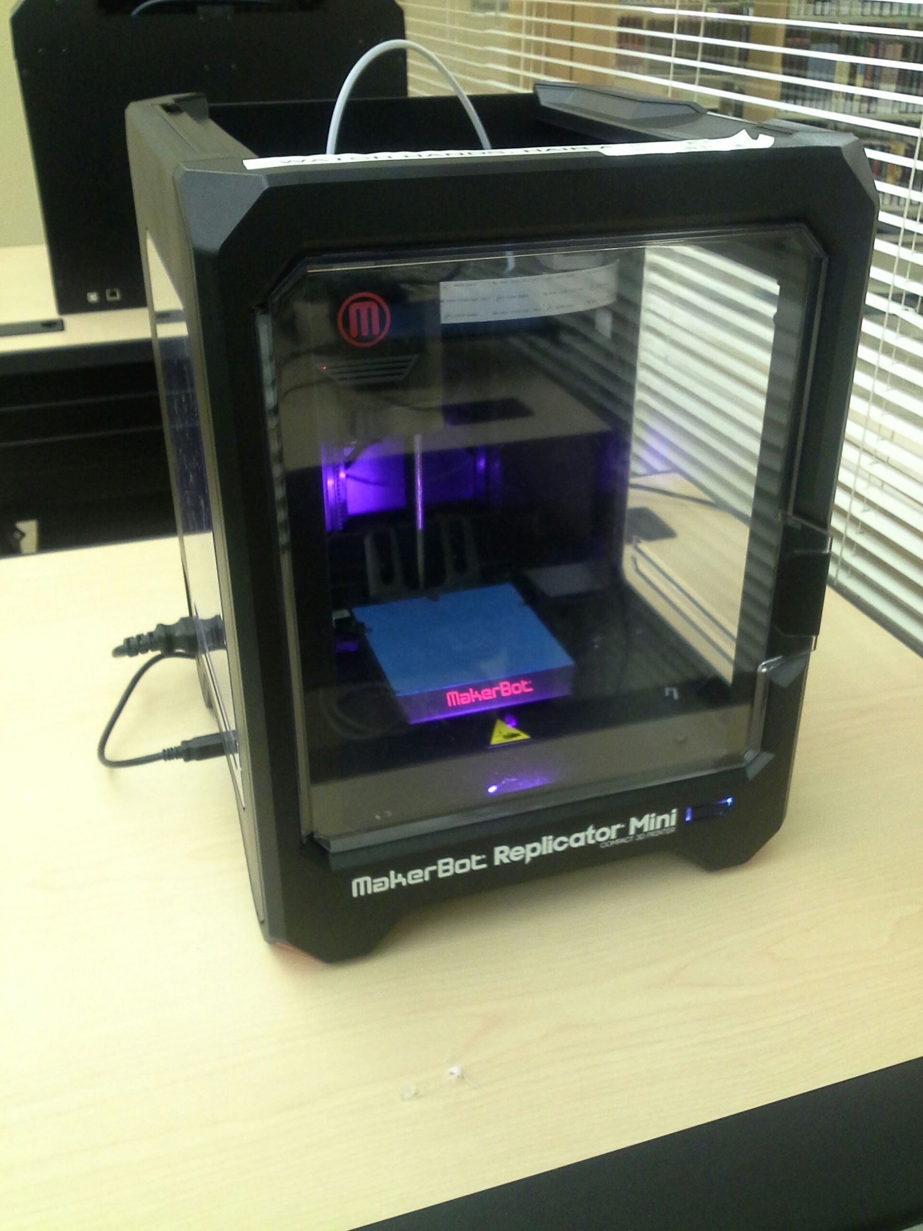 Printing to the Makerbots in the Innovation Lab : 9 Steps - Instructables