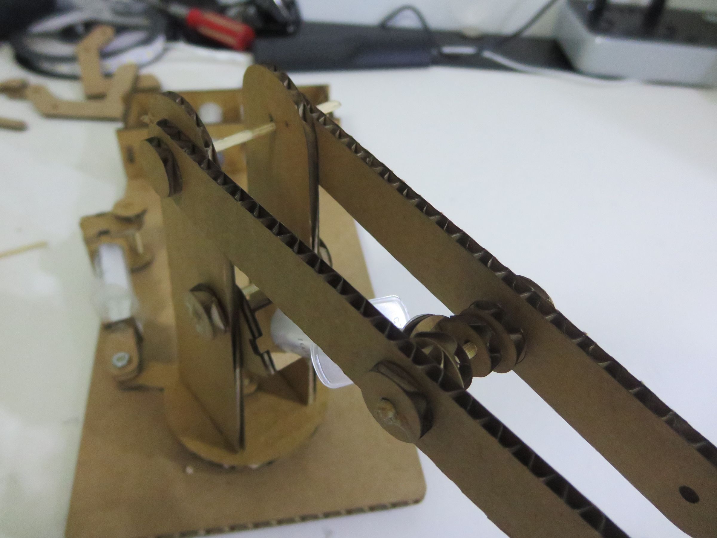 Recycled Cardboard Claw : 4 Steps (with Pictures) - Instructables