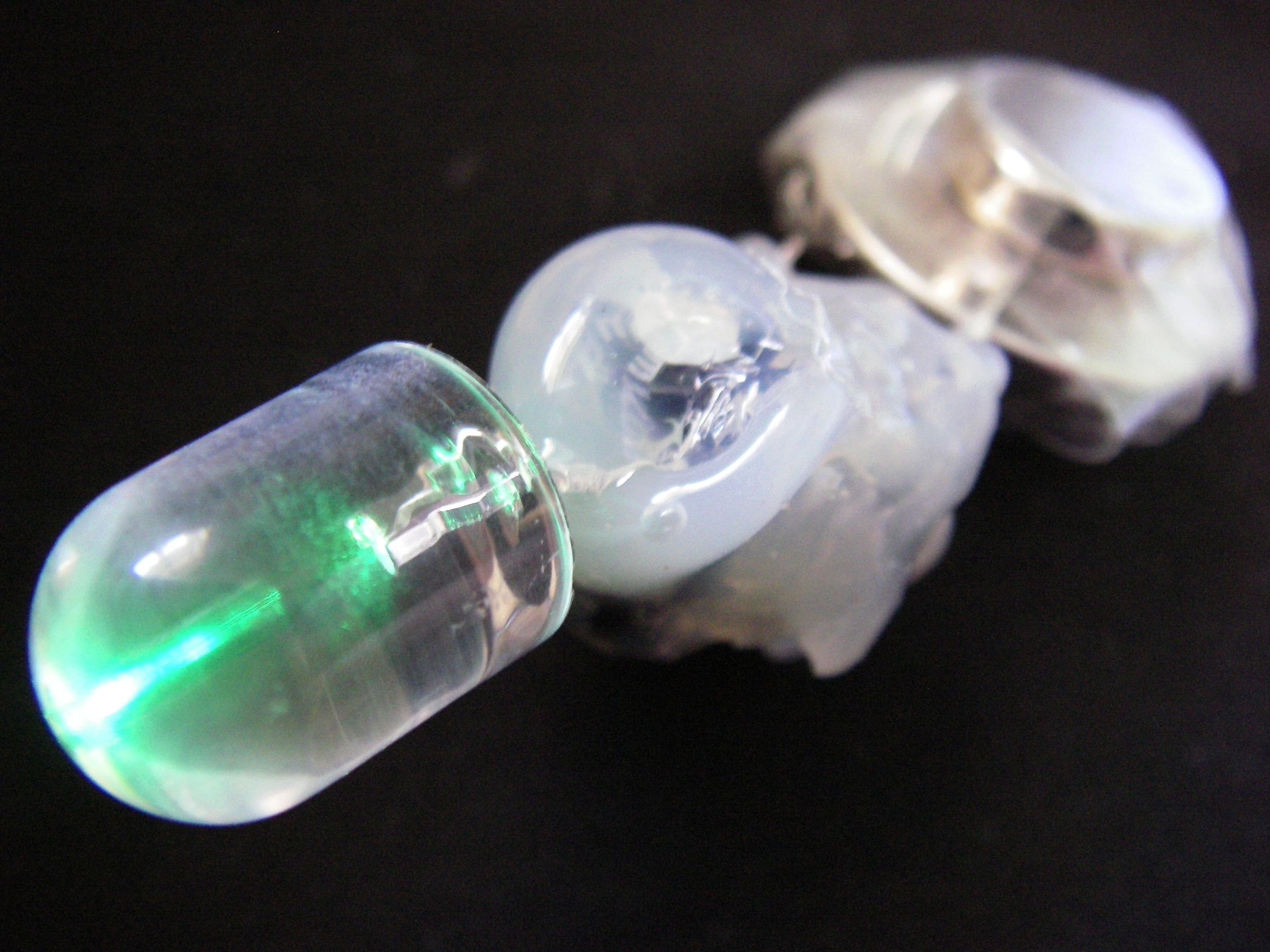 LFTT (LED Flashie Throwie Thingie) : 8 Steps - Instructables