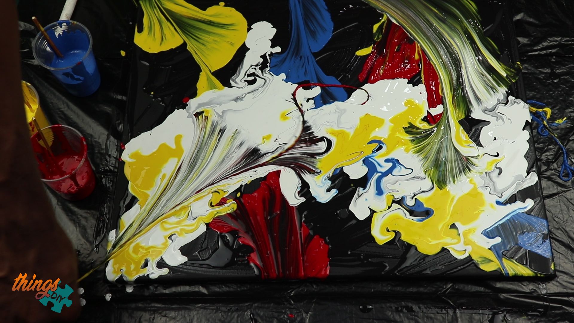 Fluid Painting With String Pulling #1 : 6 Steps - Instructables