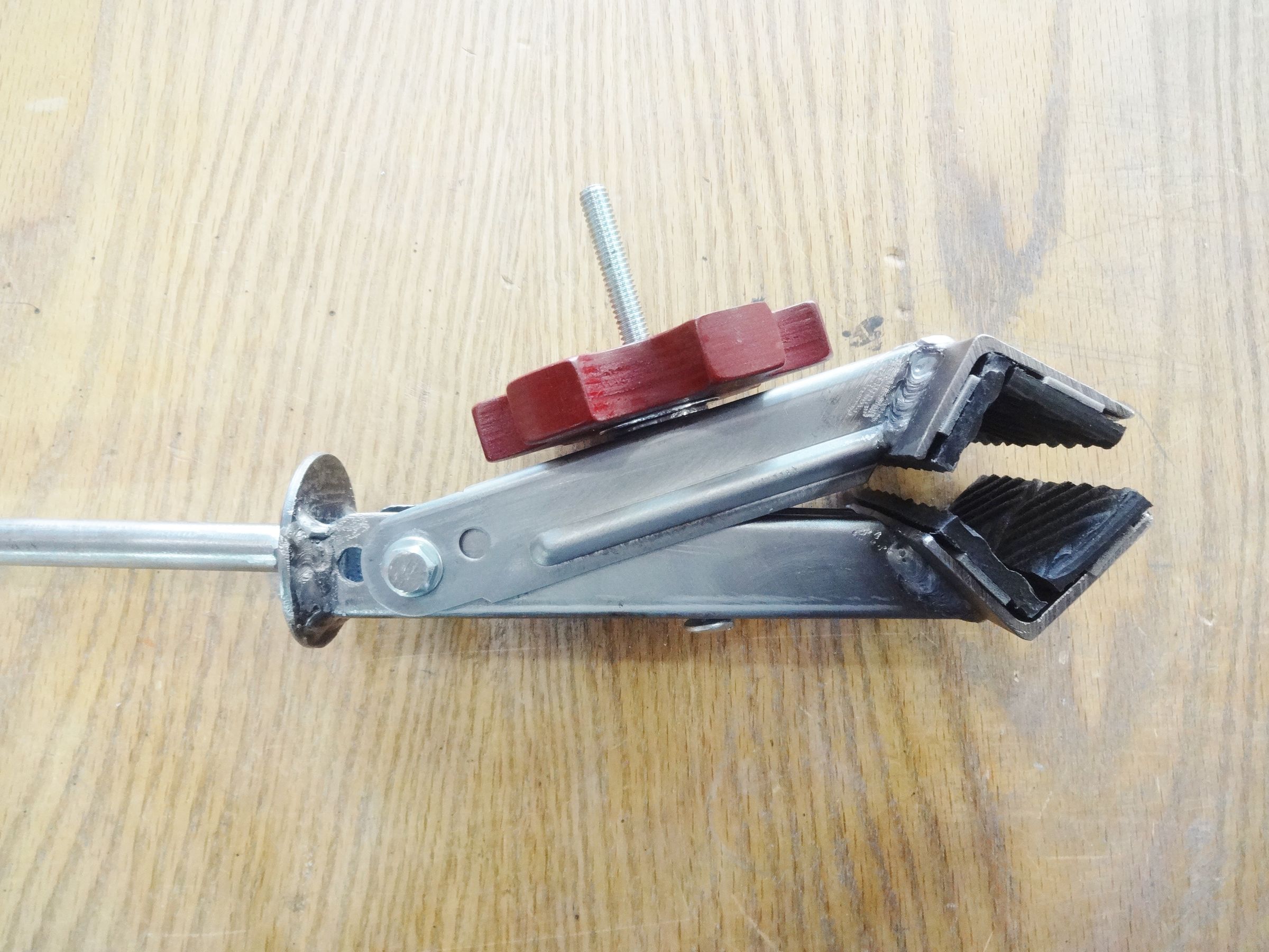 How to Make a Bike Repair Stand : 11 Steps (with Pictures) - Instructables