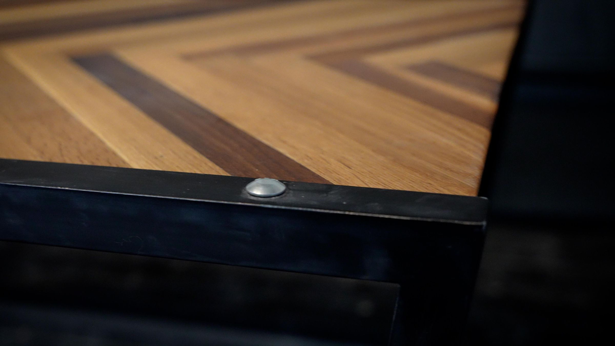 The Solid Wood Herringbone Pattern Table V2.0 : 19 Steps (with Pictures ...