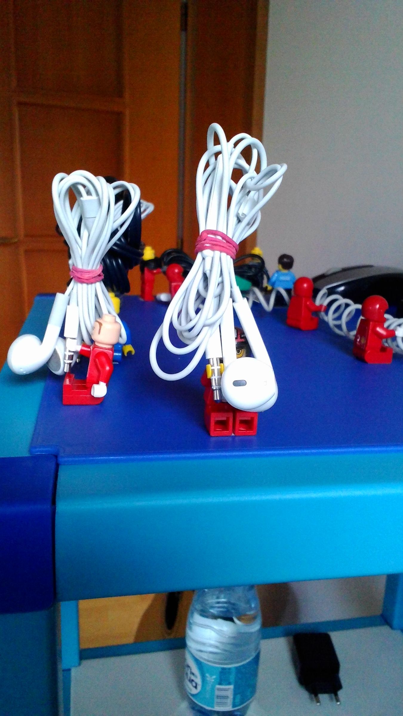 Lego Cable Holder : 5 Steps - Instructables