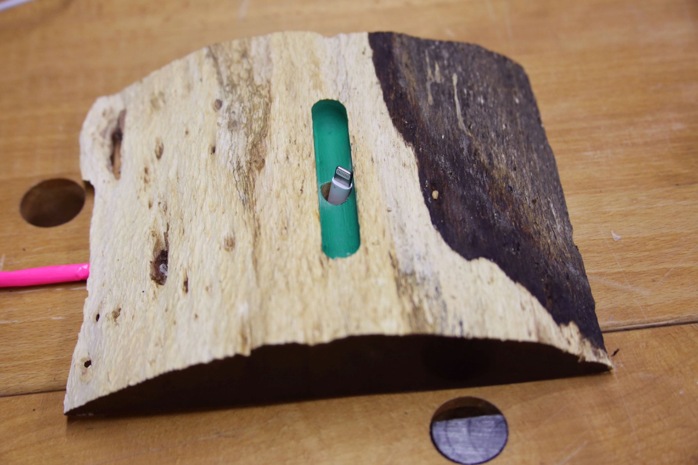 Phone Dock : 6 Steps (with Pictures) - Instructables