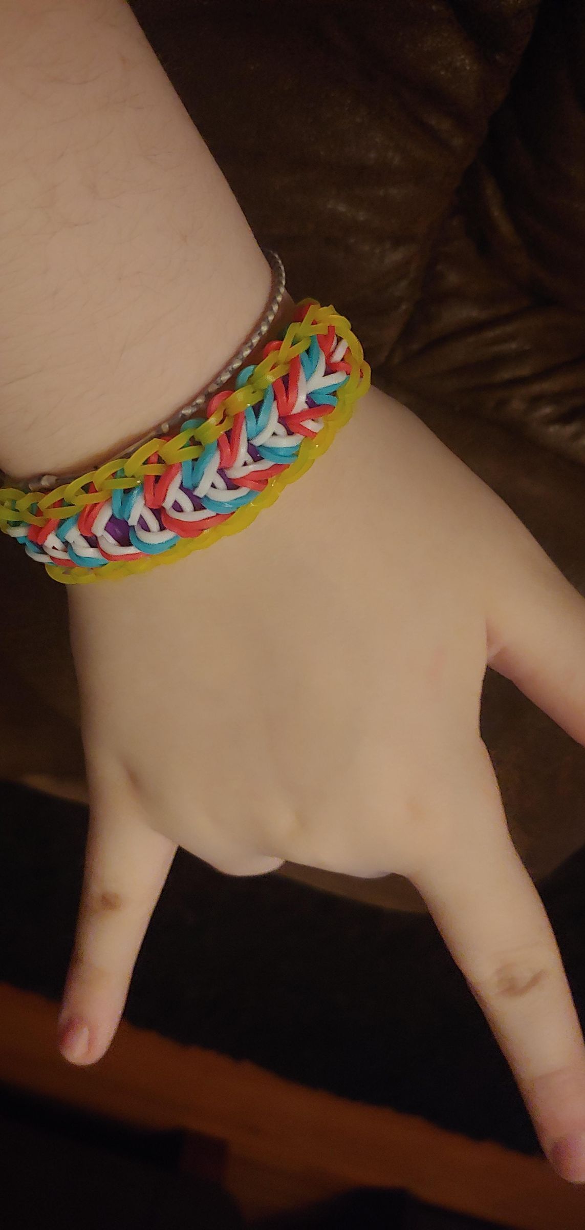 Rainbow Loom Feather Bracelet. : 15 Steps (with Pictures) - Instructables