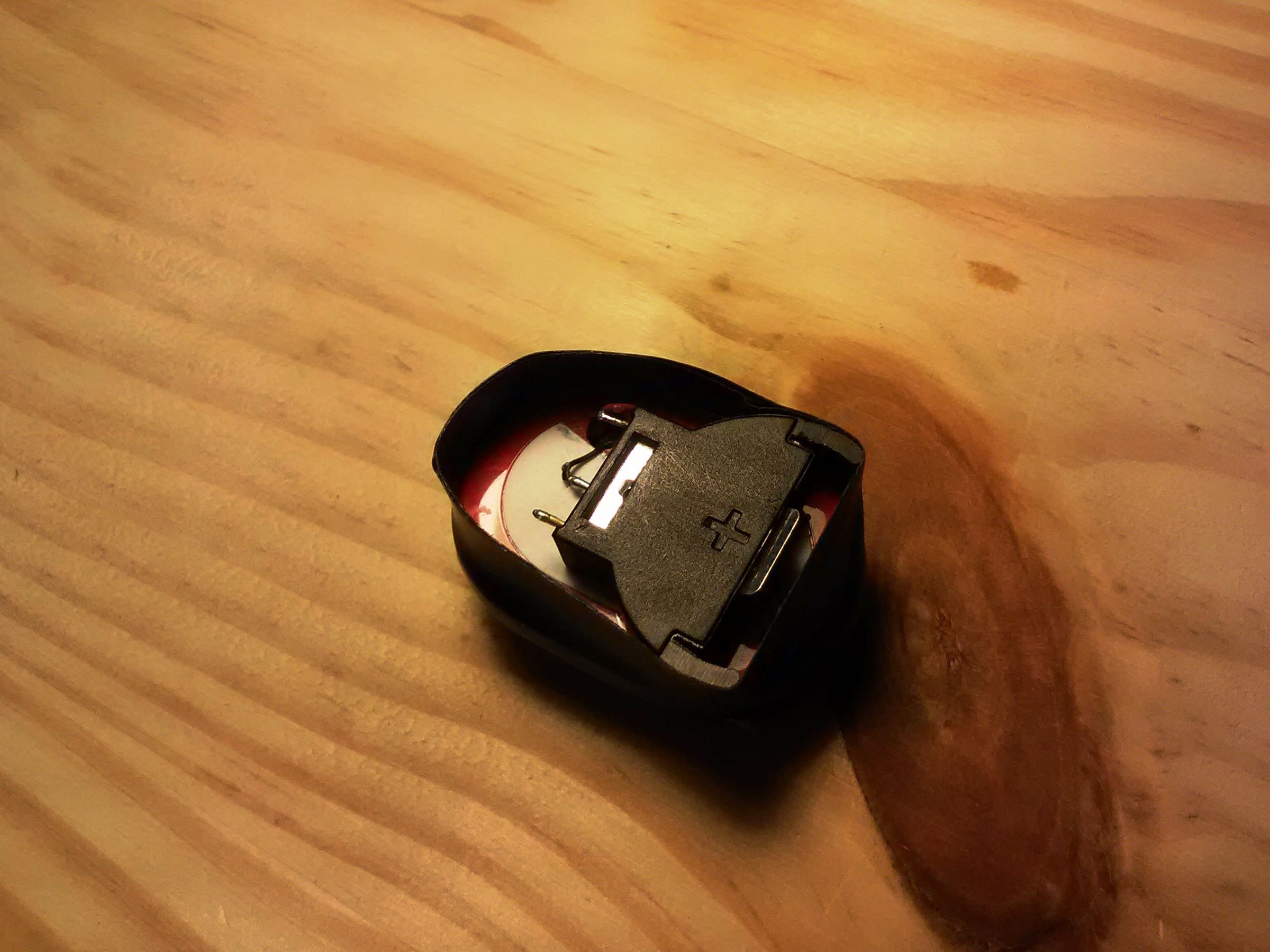 Replace Battery in Nike+ Sensor : 5 Steps - Instructables