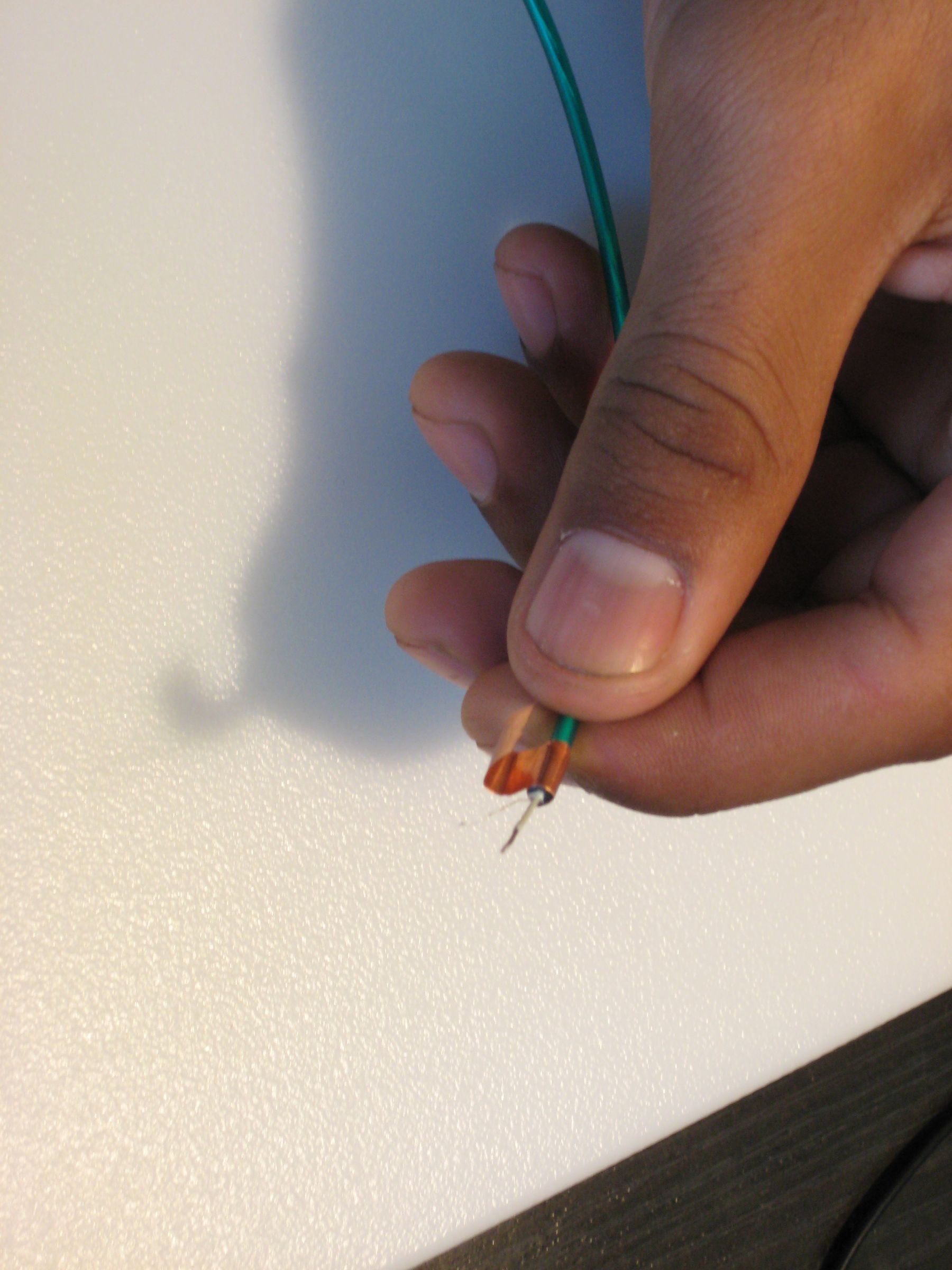 How to Solder EL (Electroluminescent) Wire : 7 Steps (with Pictures) - Instructables