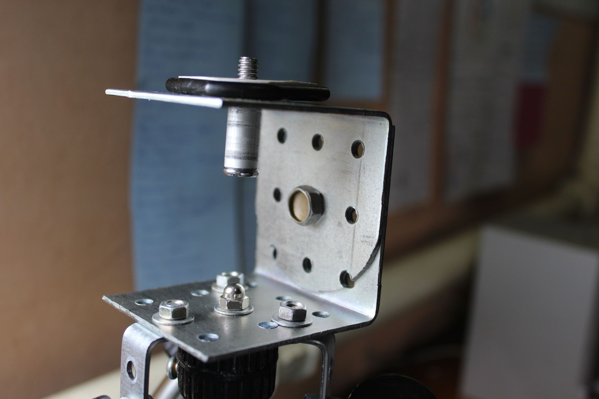 Homemade Tripod : 9 Steps (with Pictures) - Instructables