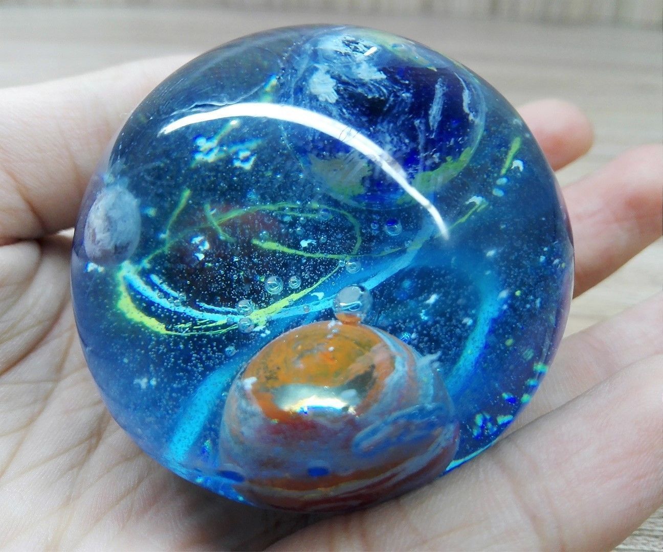 How to Make This Universe With Resin || Resin Art : 4 Steps - Instructables